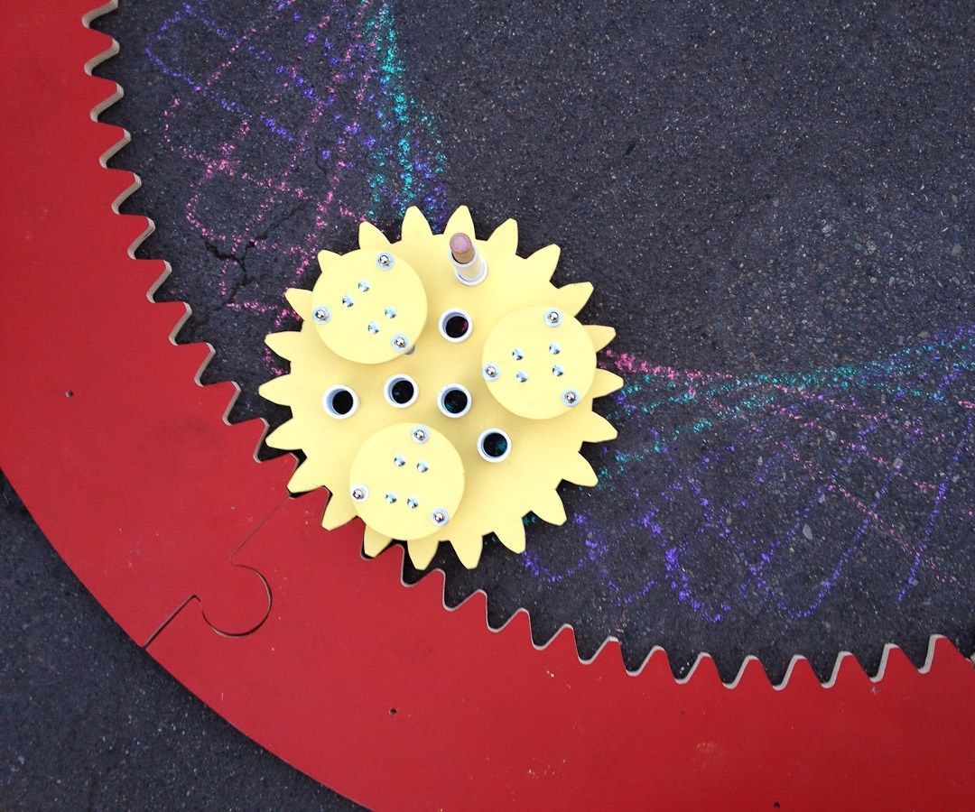 The Giant Spirograph : 8 Steps (with Pictures) - Instructables