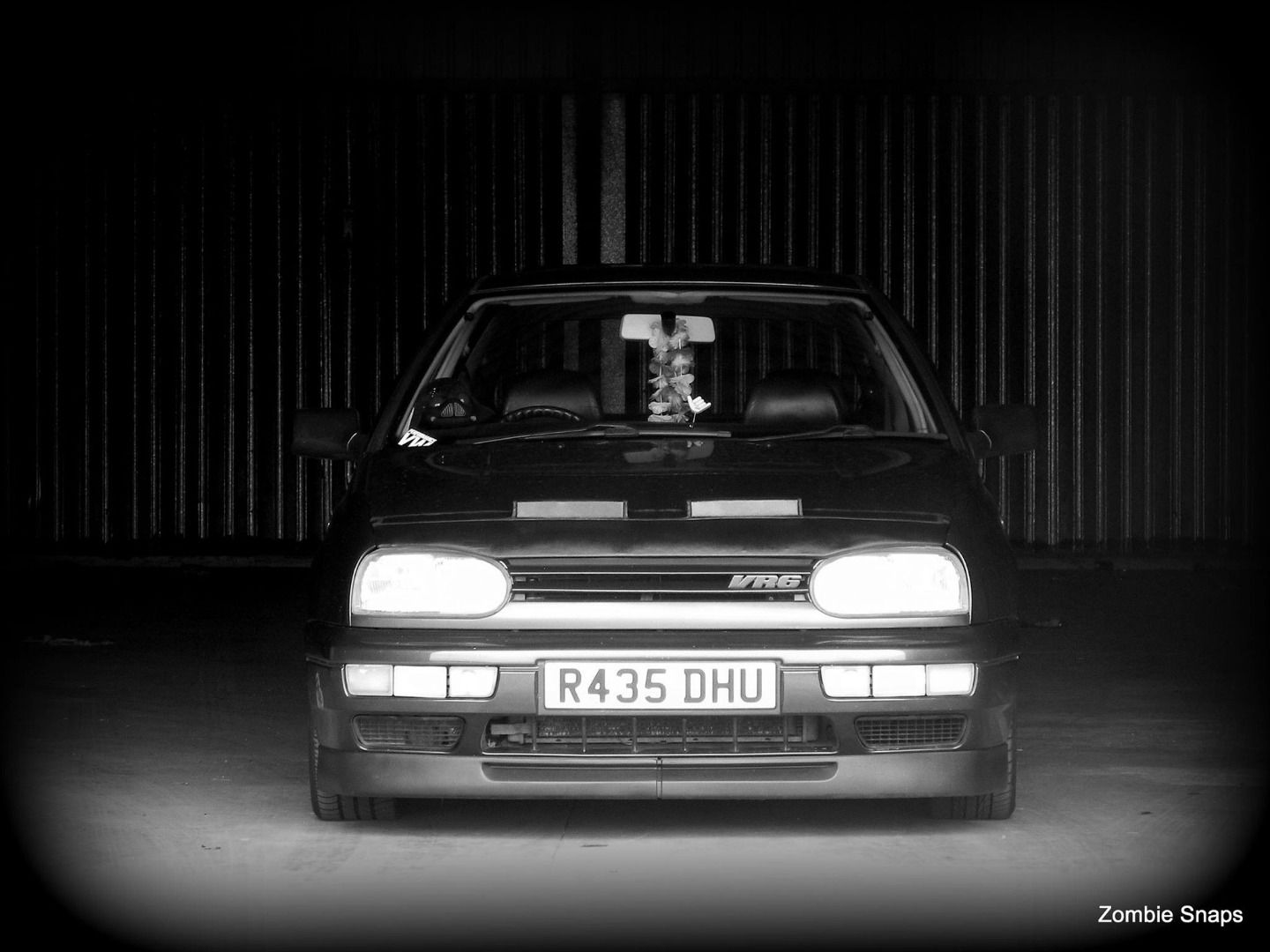 How to Install Bonnet Lifters / Gas Bonnet Struts on Your Vehicle : 5 ...