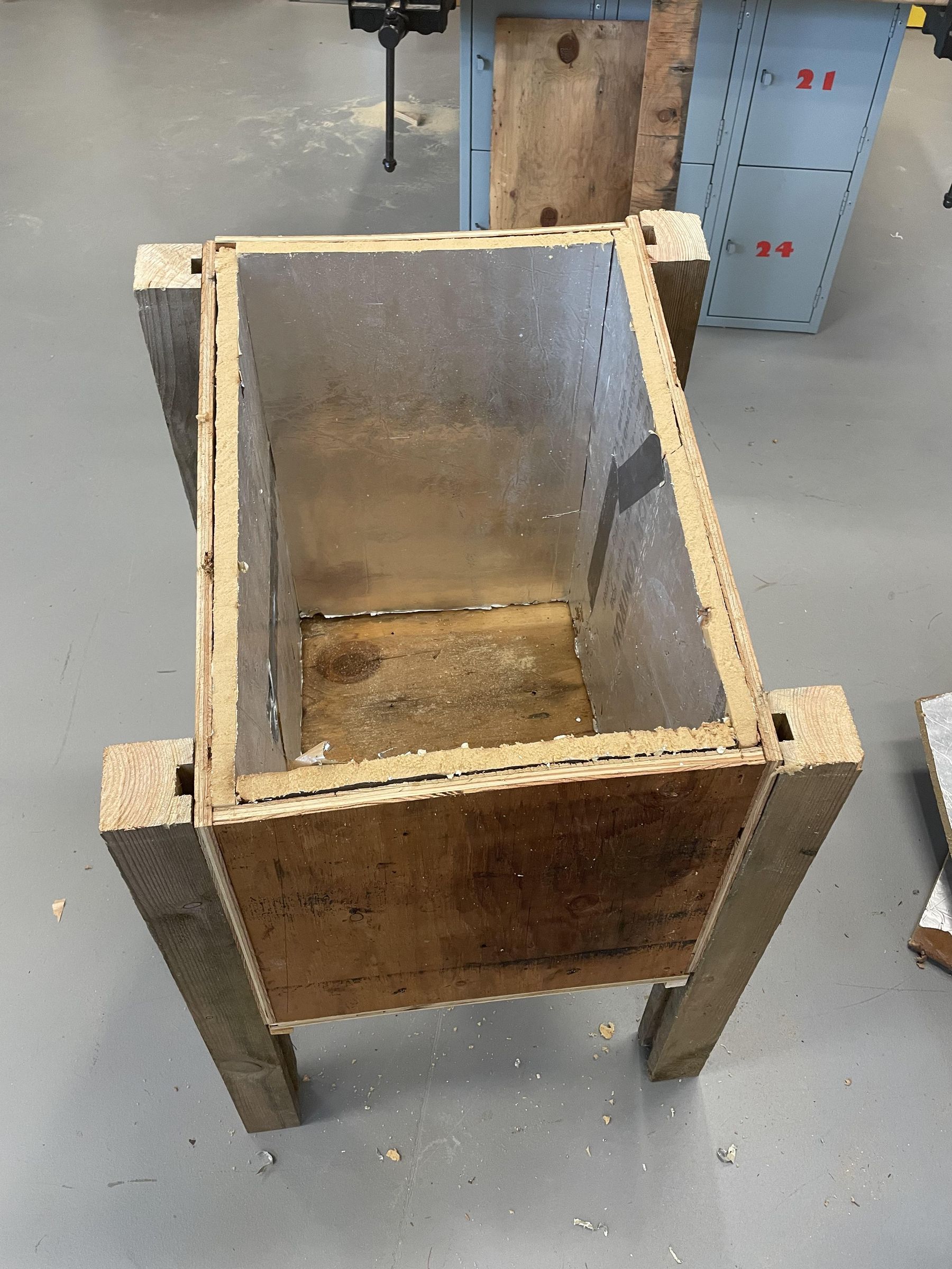 Insulated Heated Log Cabin Cat House : 5 Steps (with Pictures) - Instructables