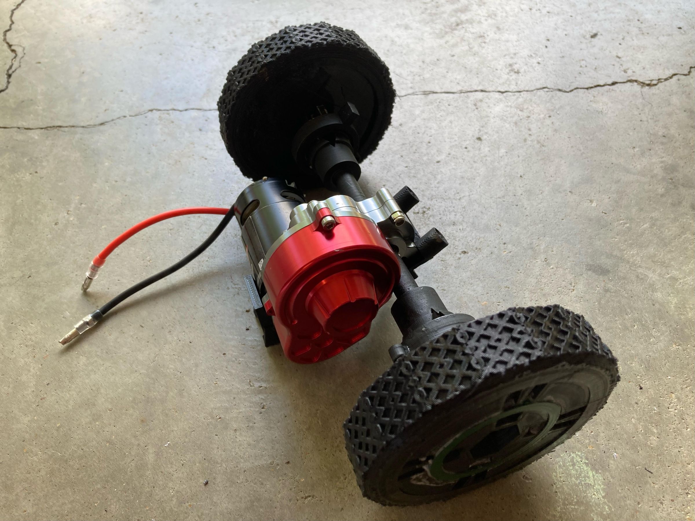 ELECTRIC RC CAR CHASSIS WITH ACCELERATION, STEERING, AND SUSPENSION : 7 ...