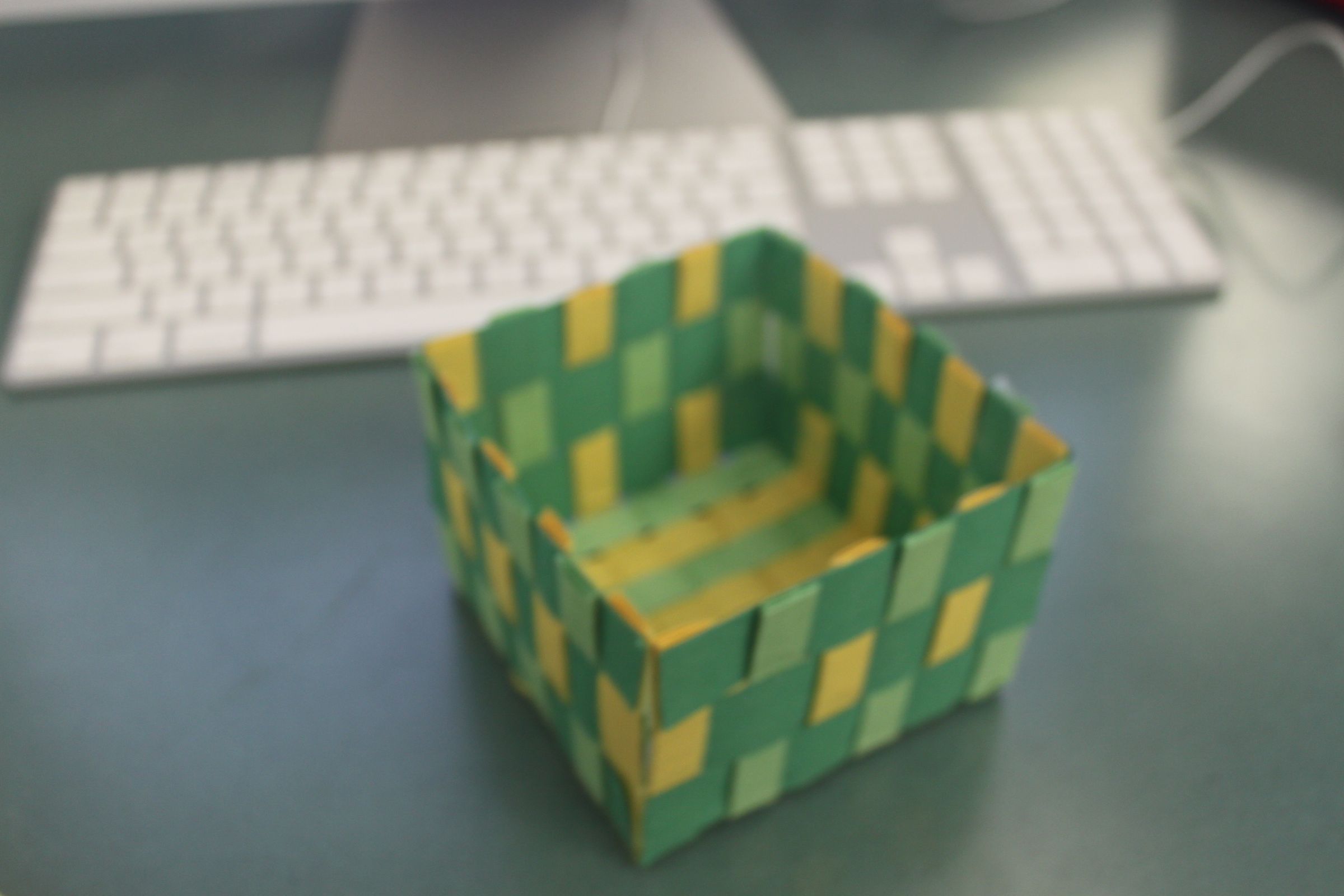 Sturdy Paper Basket (weaving) : 4 Steps - Instructables