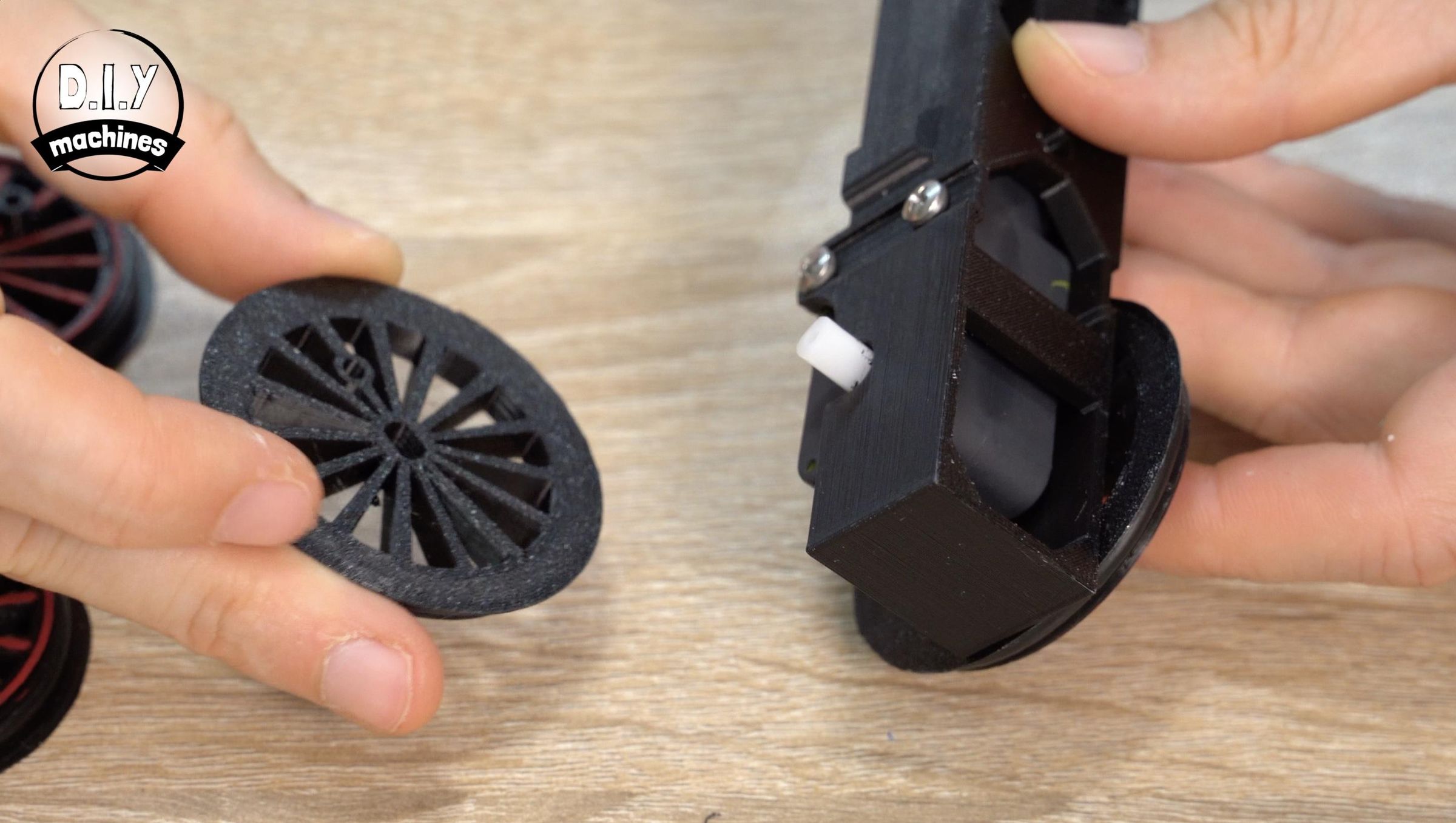 3D PRINT a STEAM TRAIN 🚂 With Live Camera Streaming and Wifi Controls ...