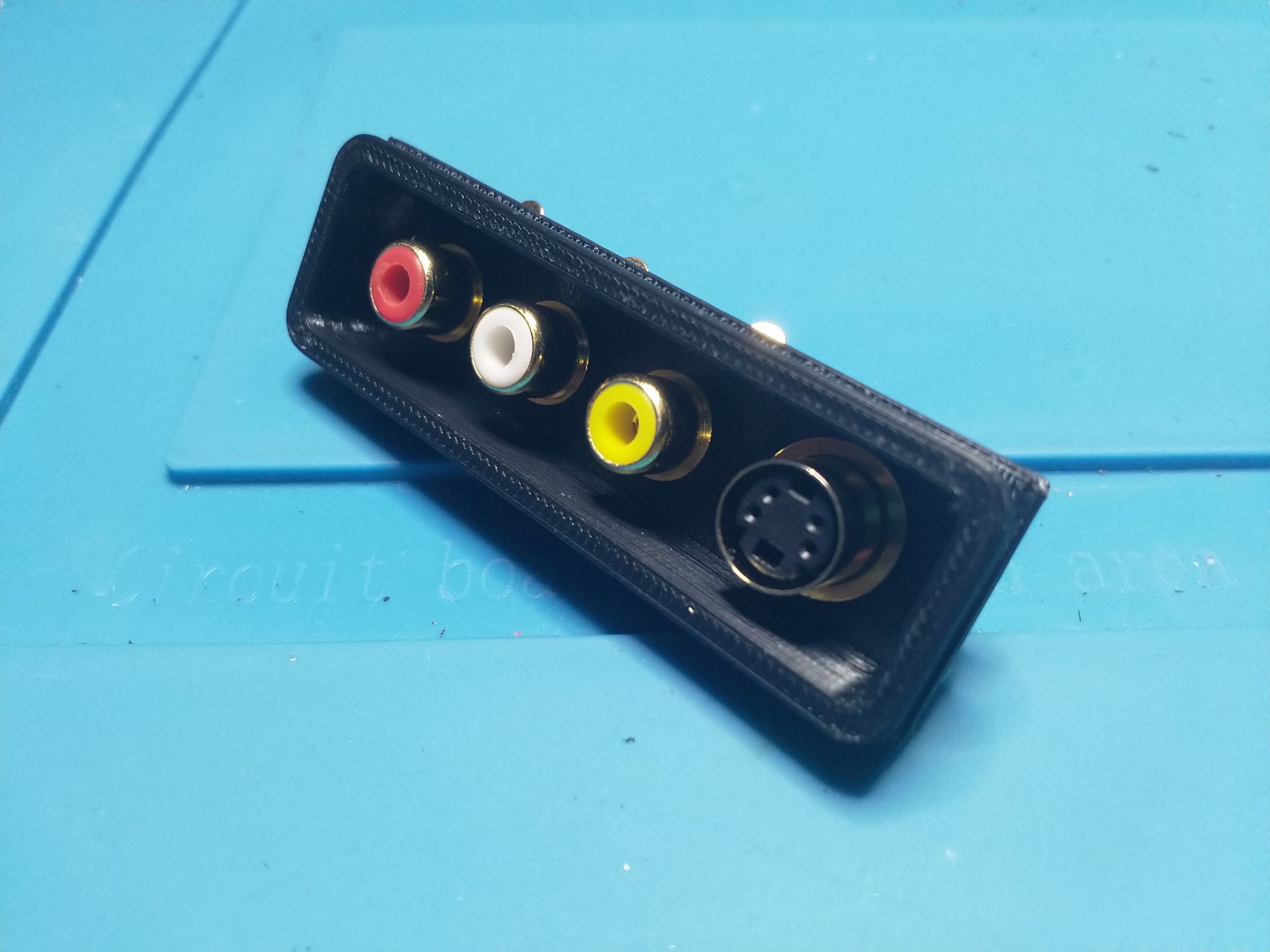 Mega Drive/Genesis 2 Clean Rear AV Output Mod : 5 Steps - Instructables