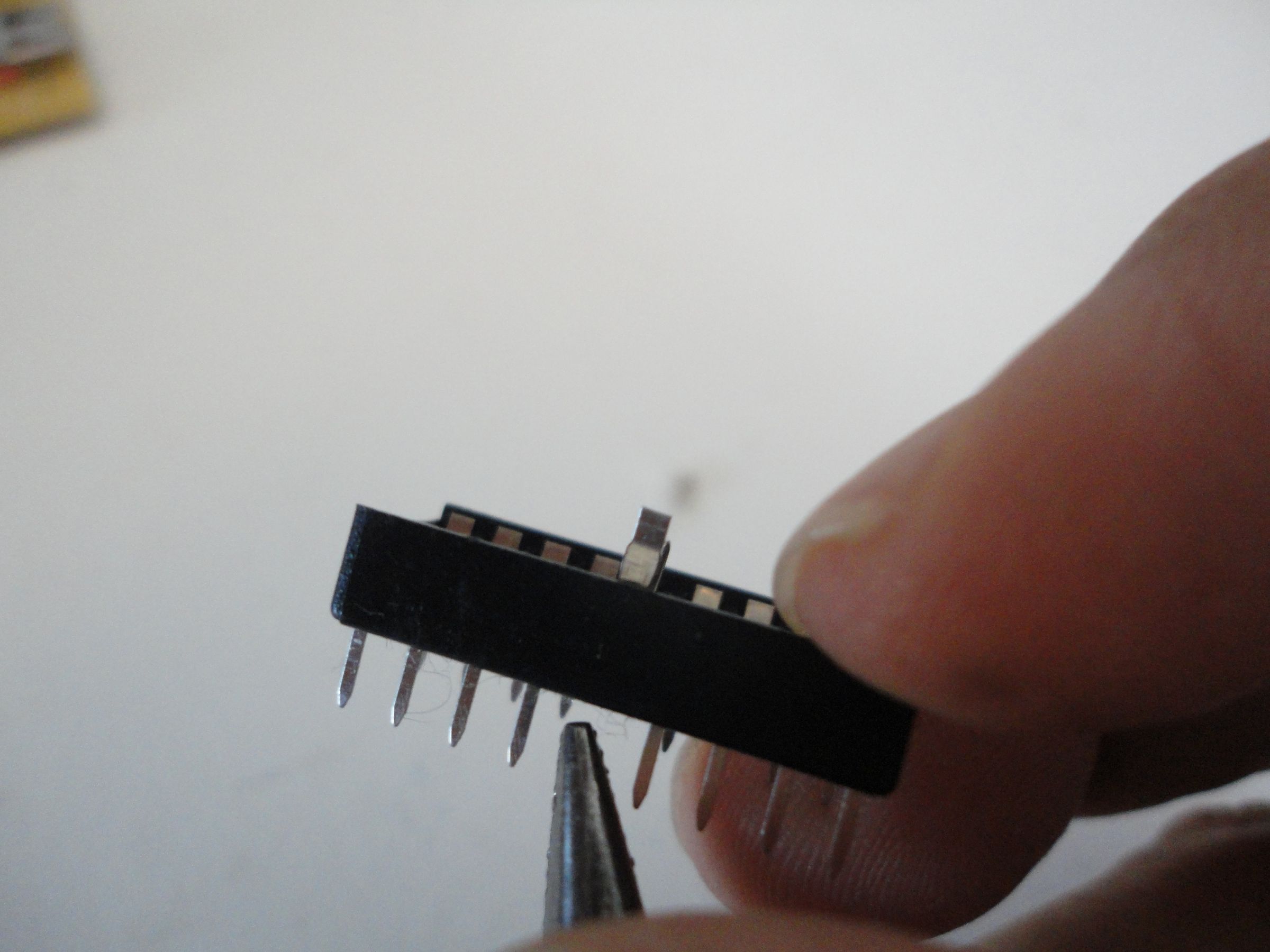 DIP-8 IC Sockets in Need! - Instructables