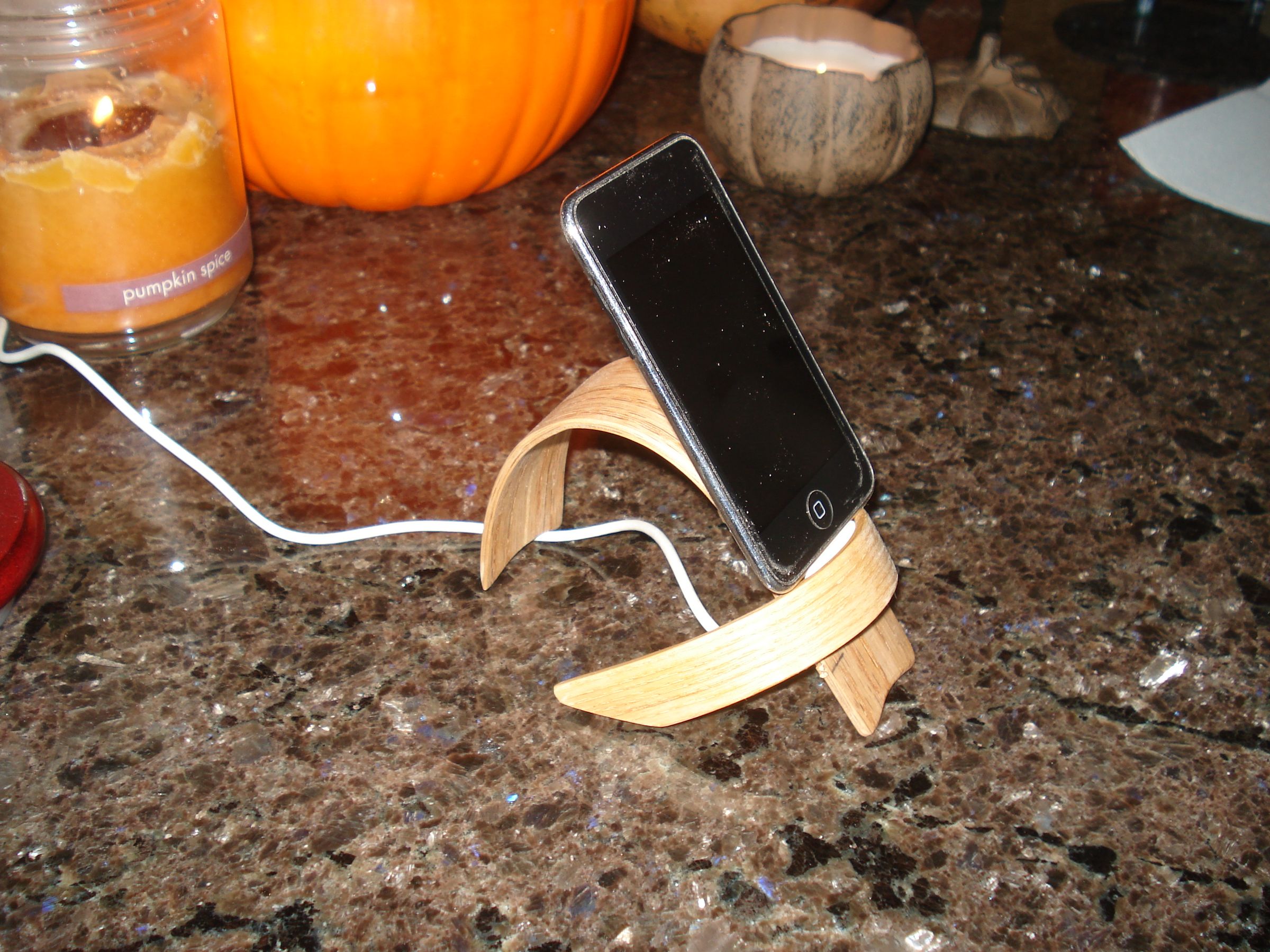 Bent Wood Ipod Stand : 5 Steps (with Pictures) - Instructables
