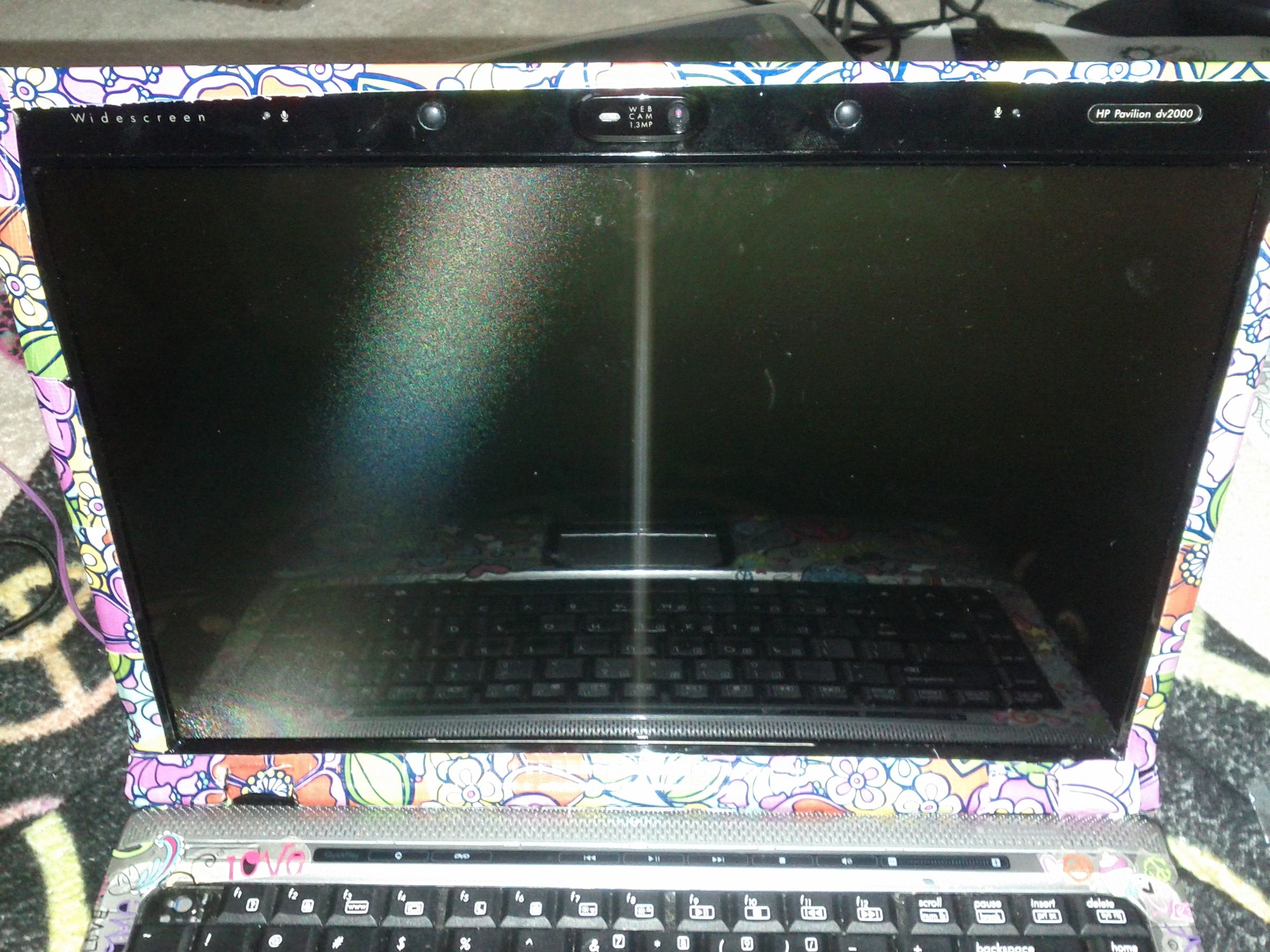 DIY Laptop Skin! Easy, Cute & Cheap! : 3 Steps - Instructables