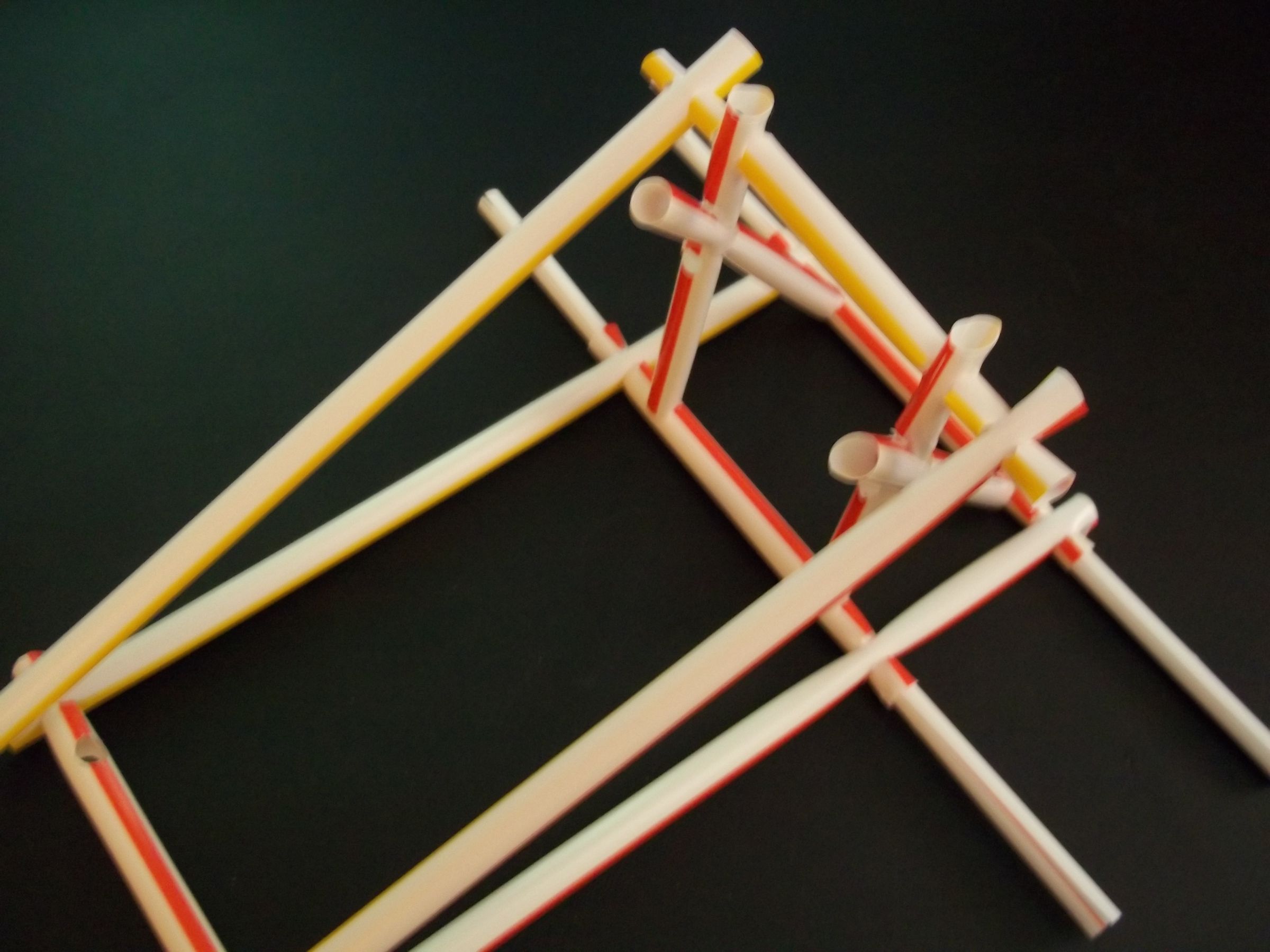 Trebuchet Catapult Using Only Fast Food Straws - Straw Builder Project ...