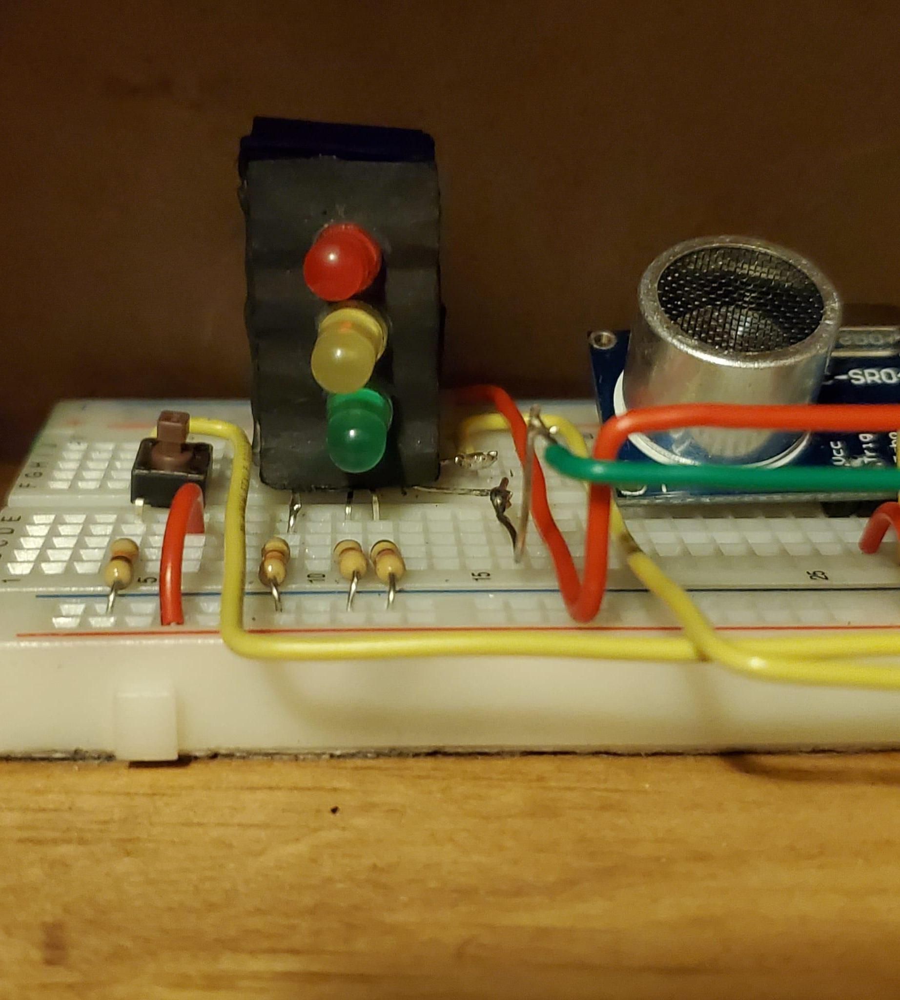 Advanced Traffic Light System : 9 Steps - Instructables