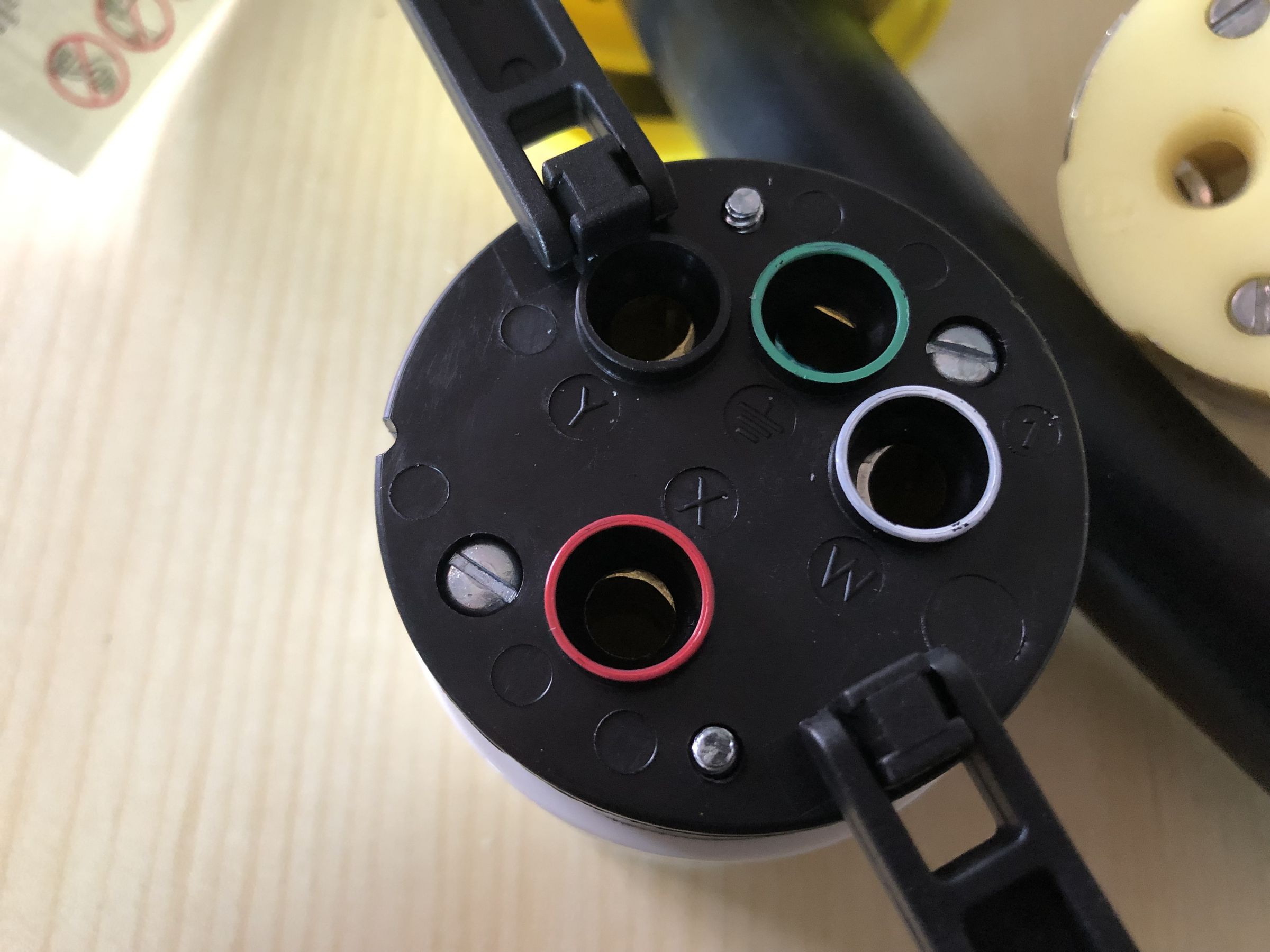 Create Electrical Adapters/Extension Cords : 4 Steps - Instructables