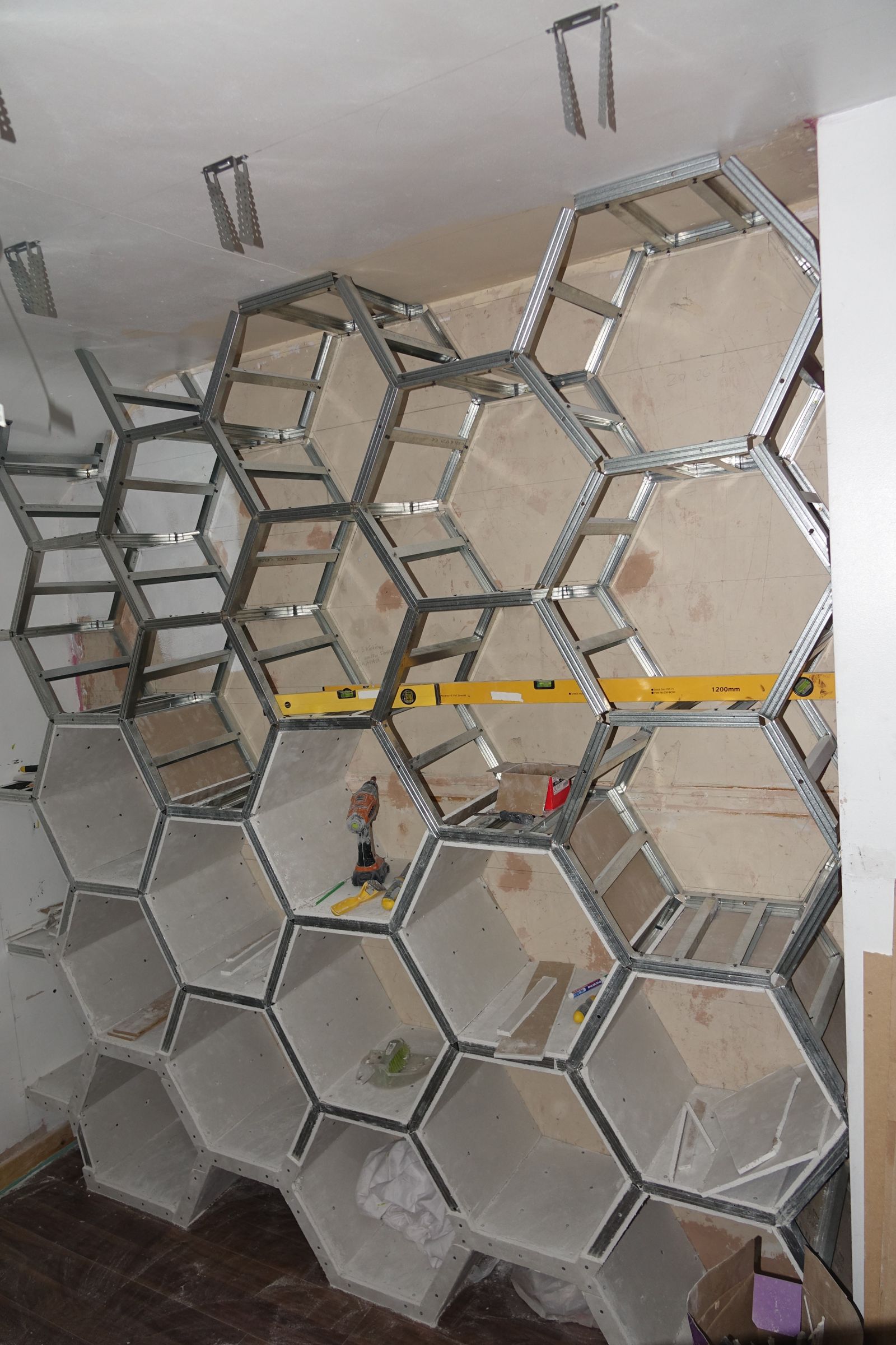 Built in Wall Hexagon Shelves : 7 Steps (with Pictures) - Instructables