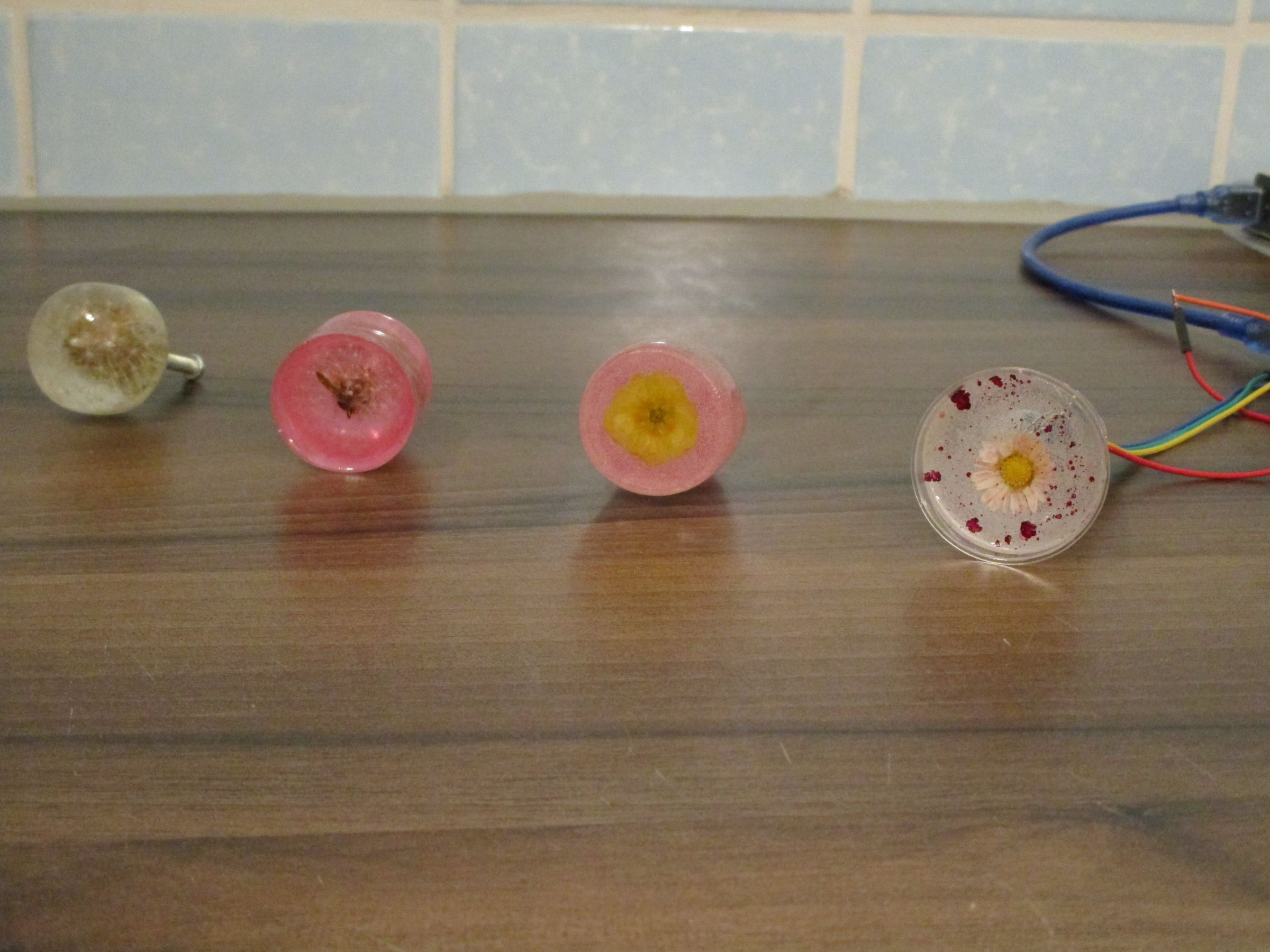 Epoxy Flower Drawer Knob : 5 Steps (with Pictures) - Instructables