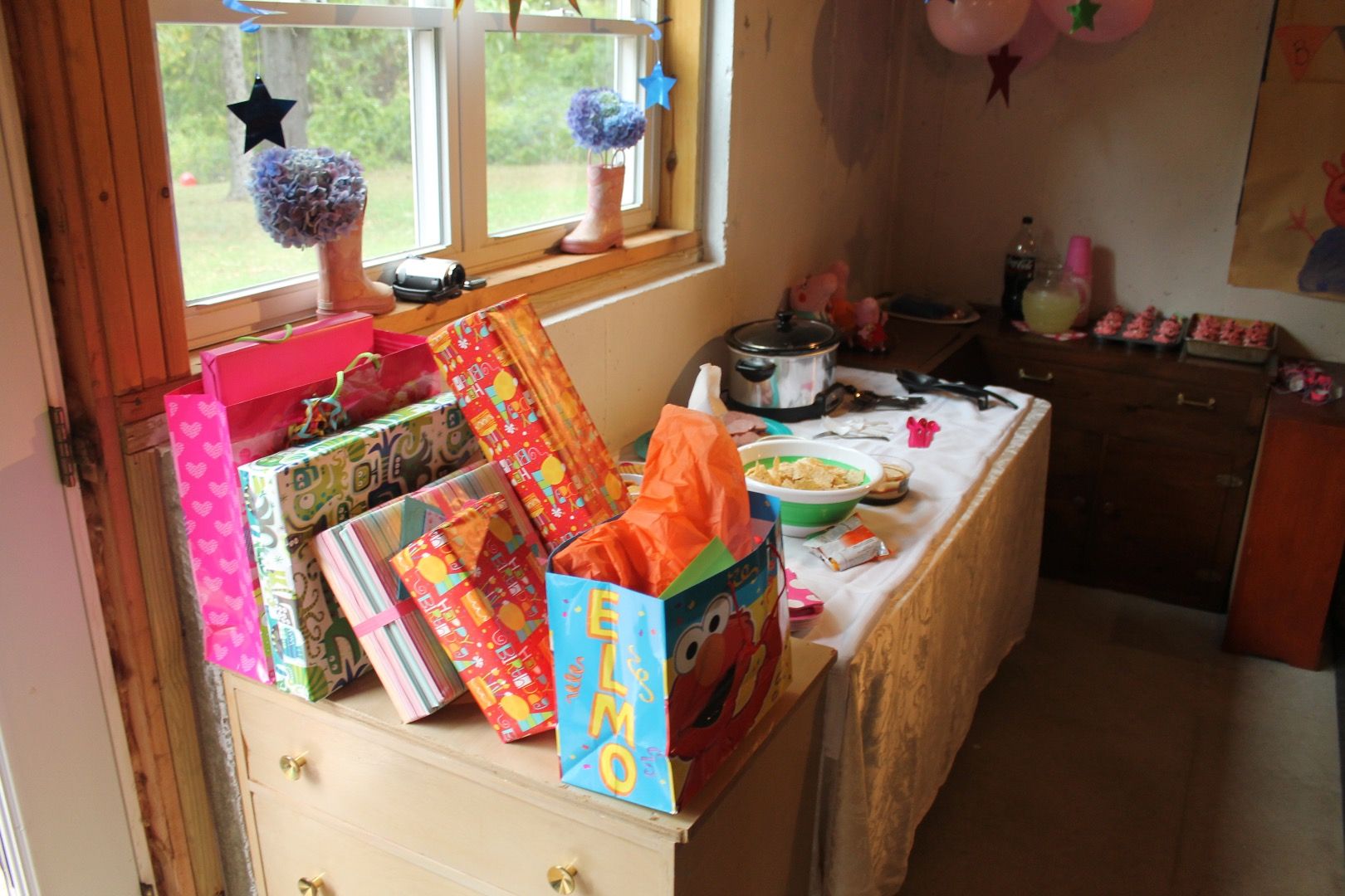 Peppa Pig Party Basement Blast (Inexpensive!) : 6 Steps - Instructables