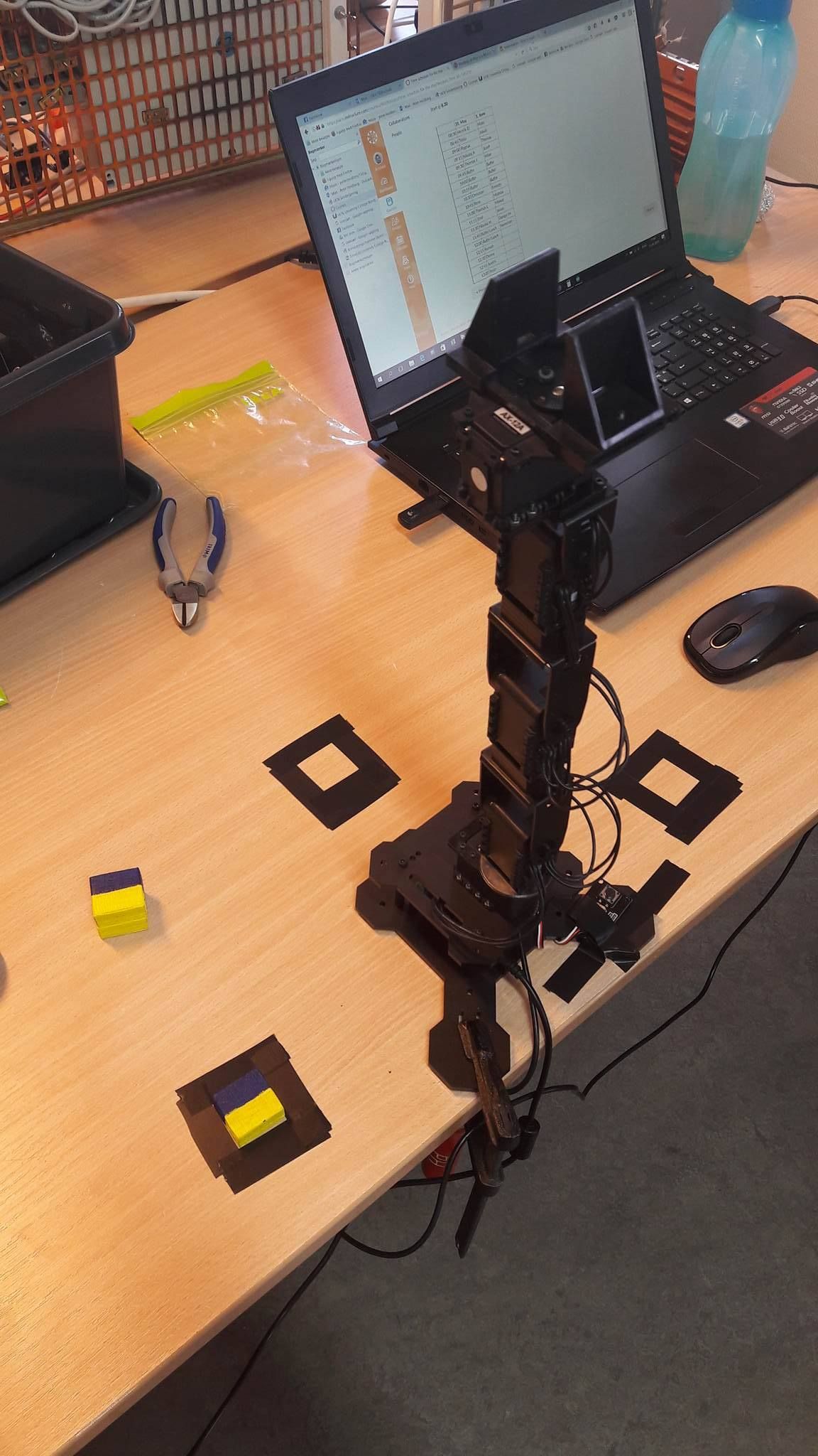 Stacking PhantomX Pincher Robot : 5 Steps (with Pictures) - Instructables