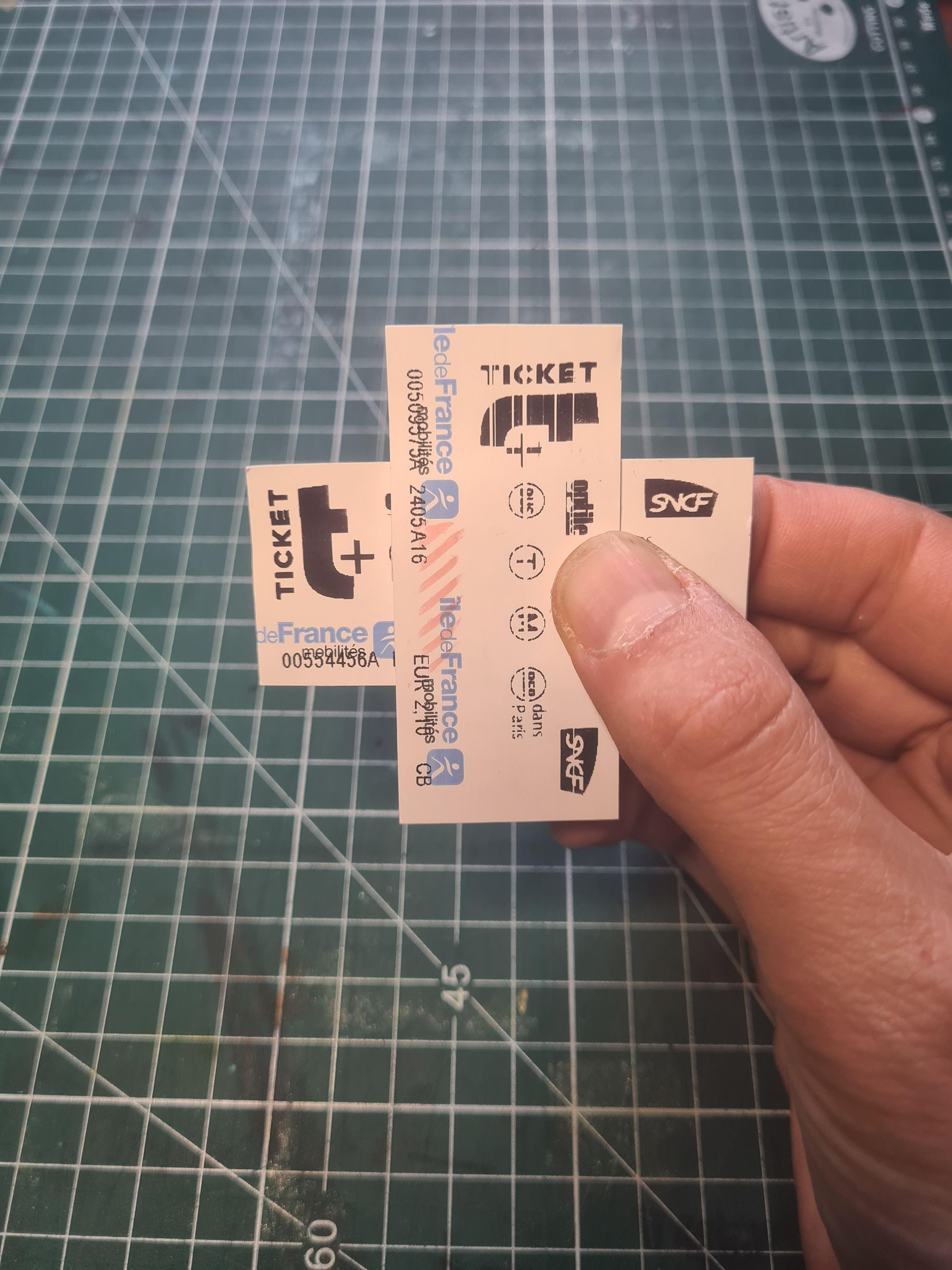 Menger's Cube Cardboard Lampshade Made From Metro Tickets : 9 Steps (with Pictures) - Instructables