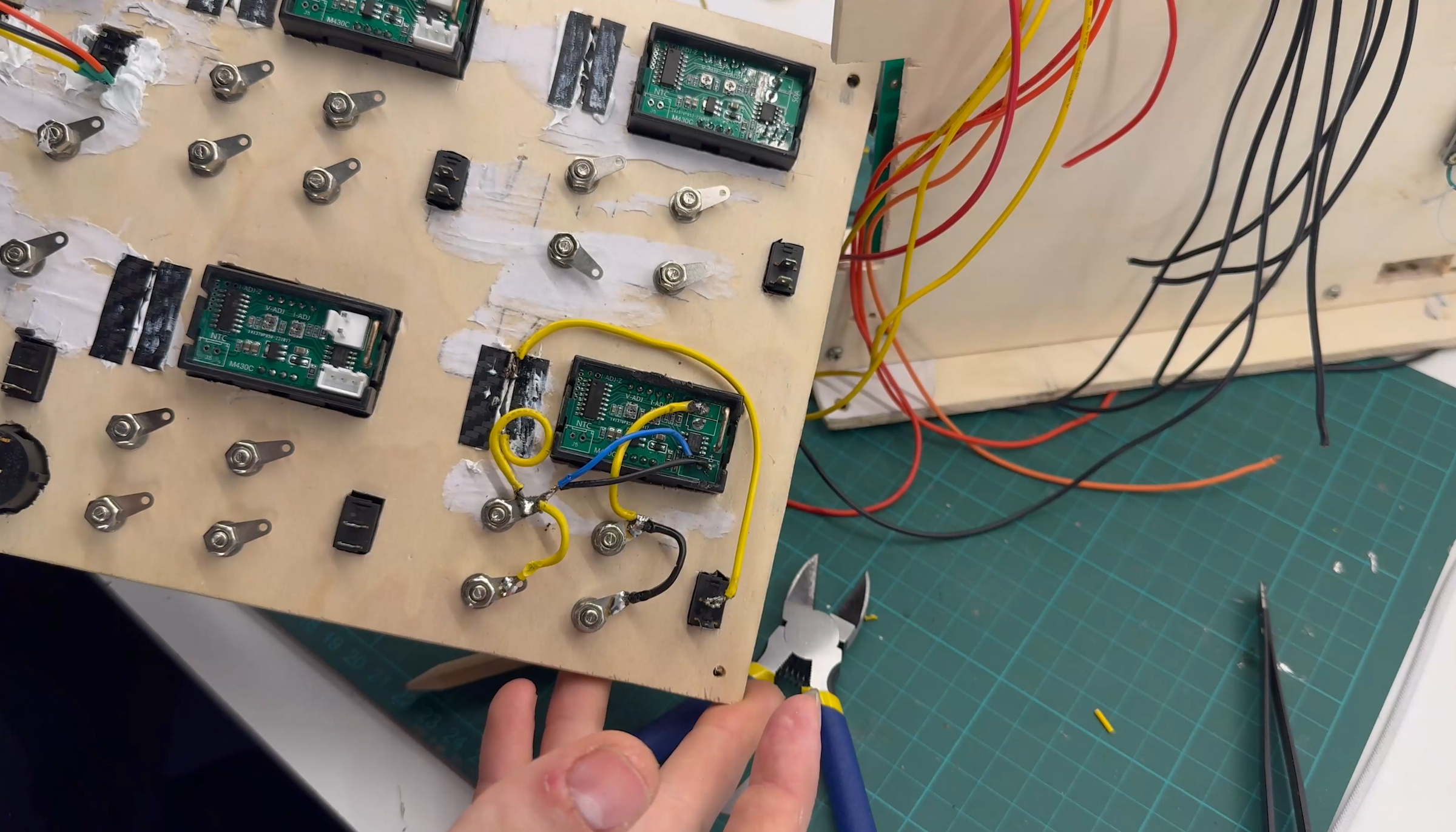 Ultimate DIY Laboratory PSU From a Gaming PC PSU : 14 Steps (with ...