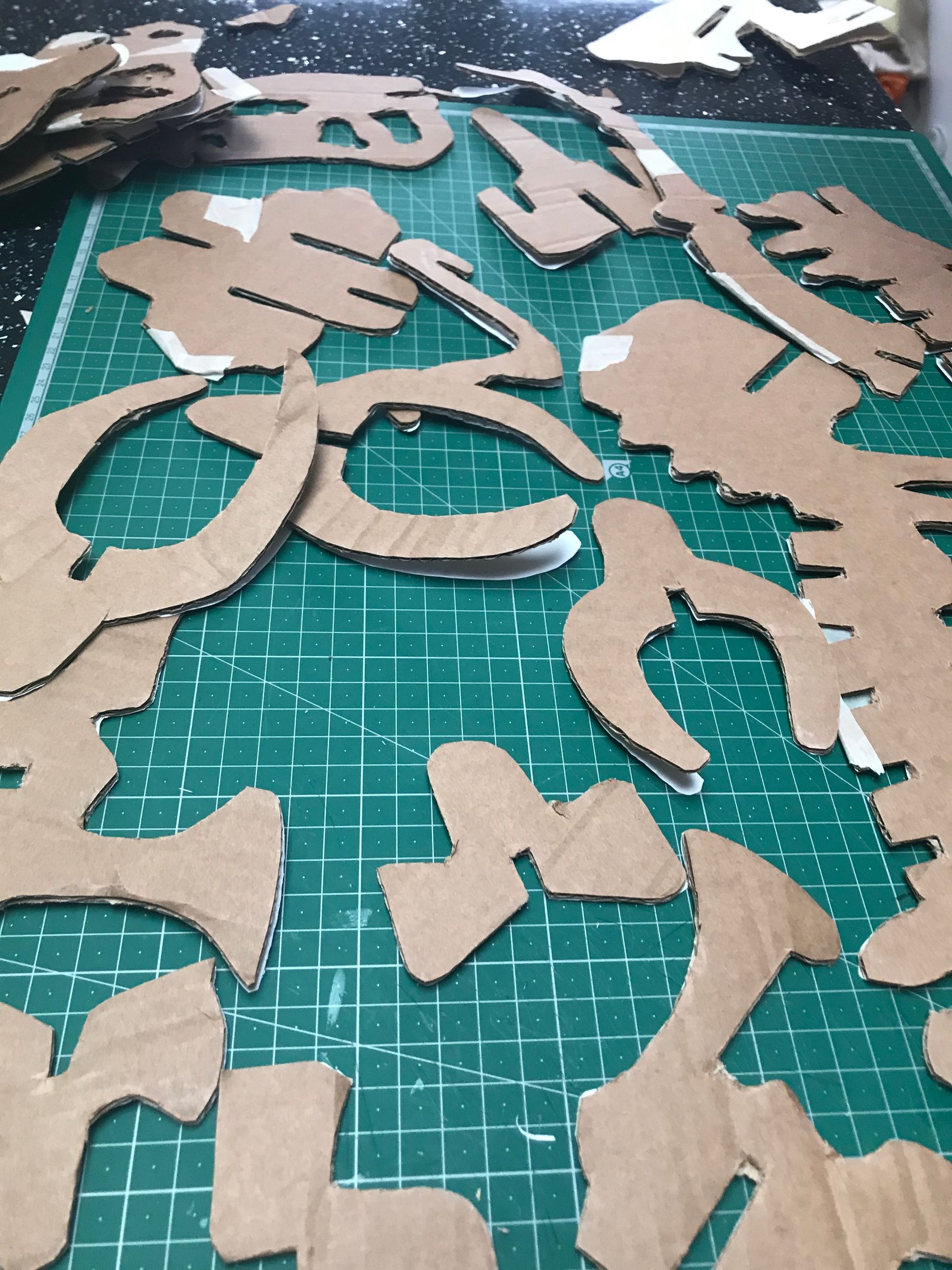 Large Cardboard Dinosaur Skeleton : 5 Steps - Instructables