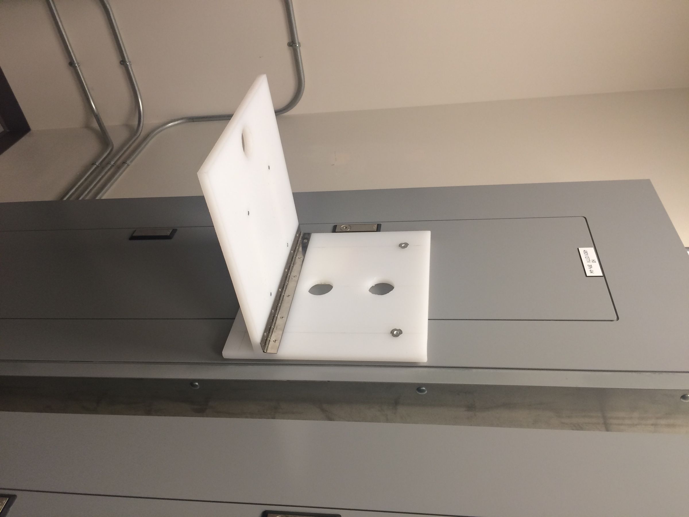 Magnetic Laptop Mount : 6 Steps (with Pictures) - Instructables