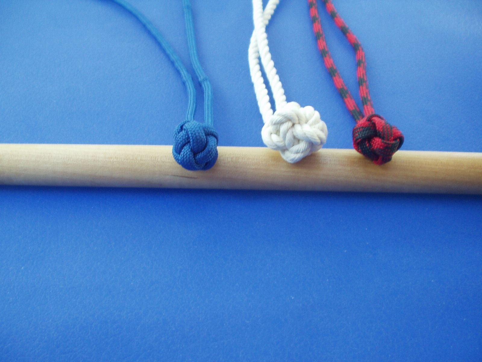 Eight Bight Button Knot : 7 Steps - Instructables
