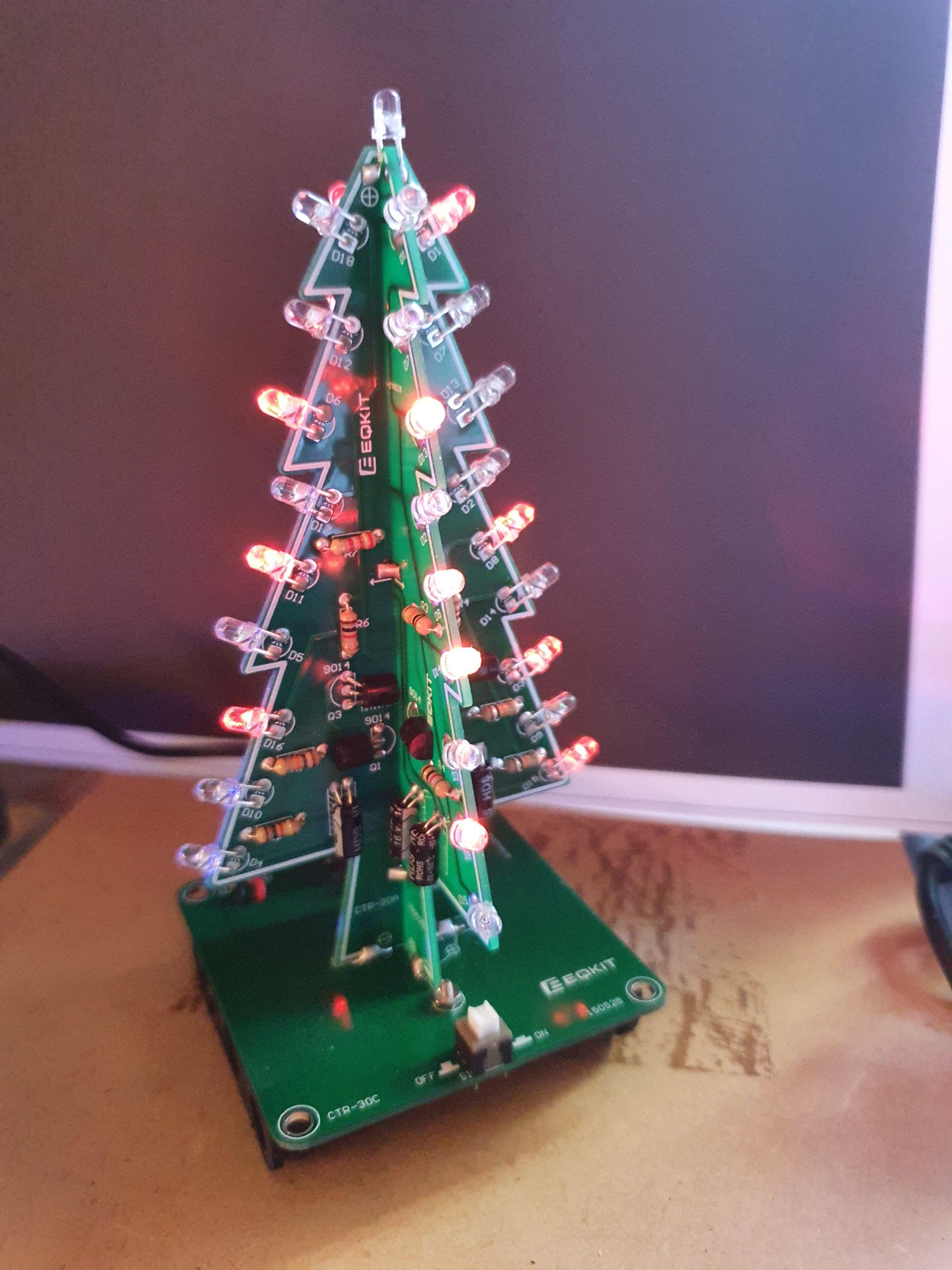 DIY 3D Christmas Tree Kit With RGB Flashing LEDs : 9 Steps (with ...