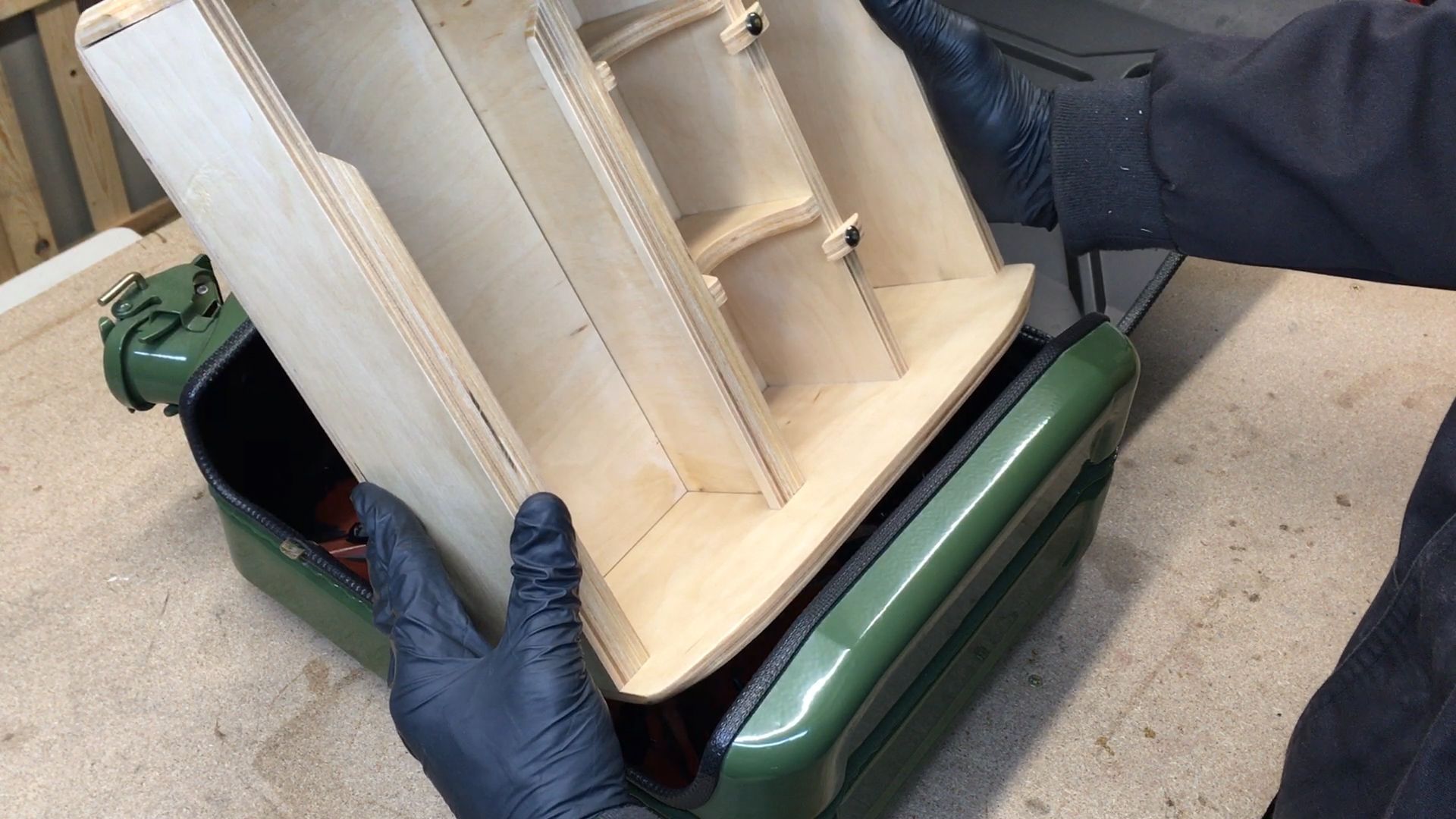 How to Make a Mini Bar From Jerry Can : 10 Steps (with Pictures ...