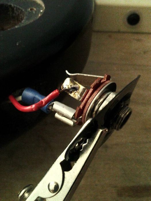 Repair Input Jack on Guitar : 4 Steps - Instructables