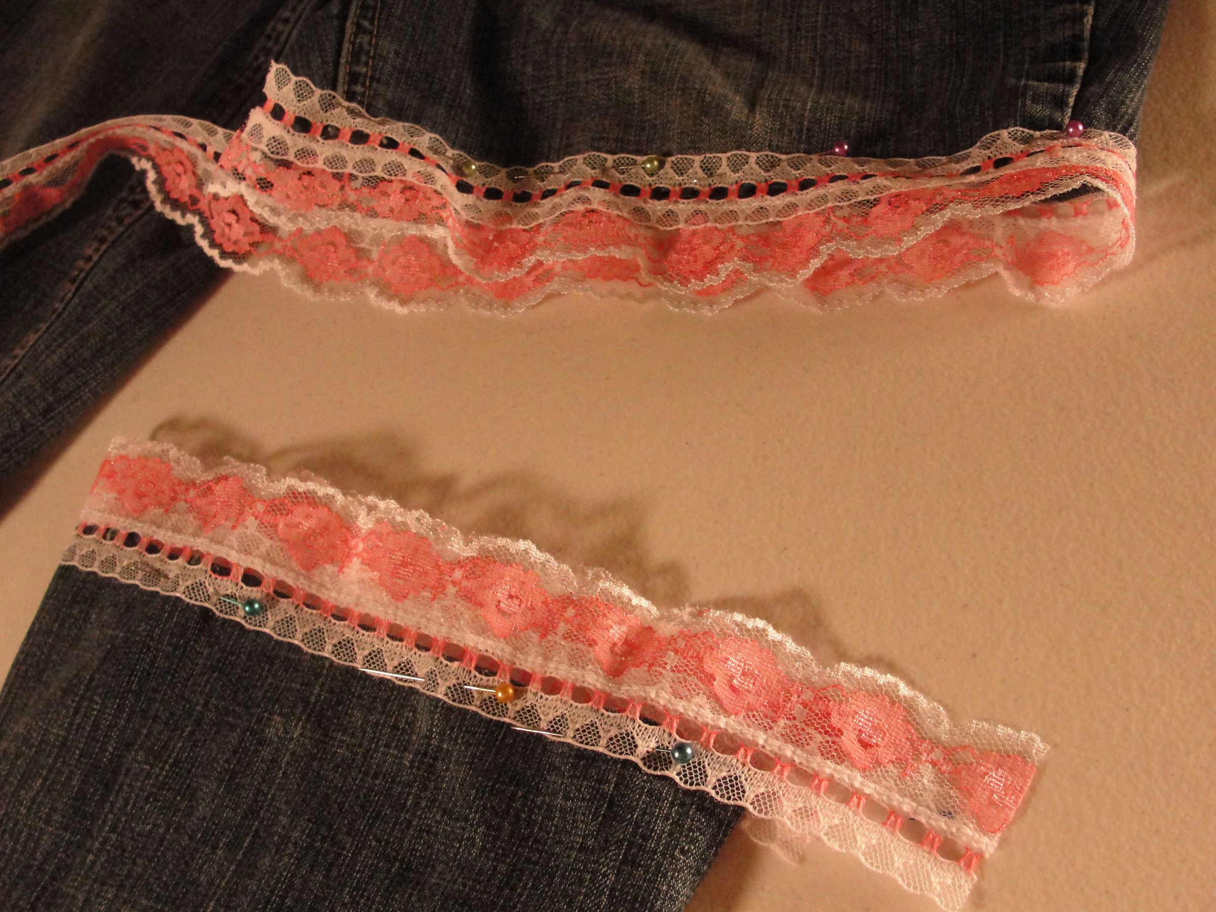 Colorful, Cut Jeans Modification : 5 Steps (with Pictures) - Instructables