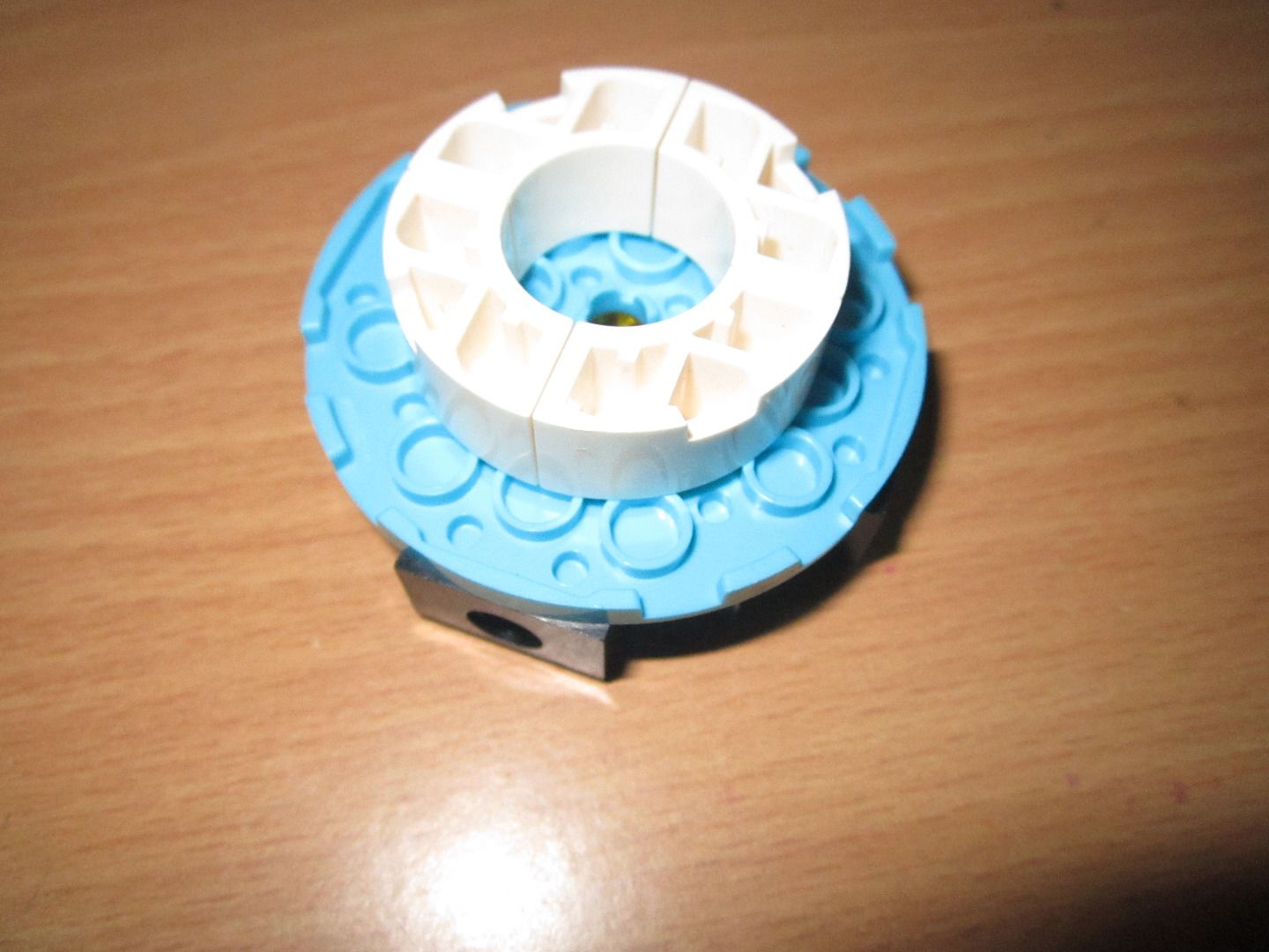 LEGO Beyblade With Ripper : 4 Steps - Instructables