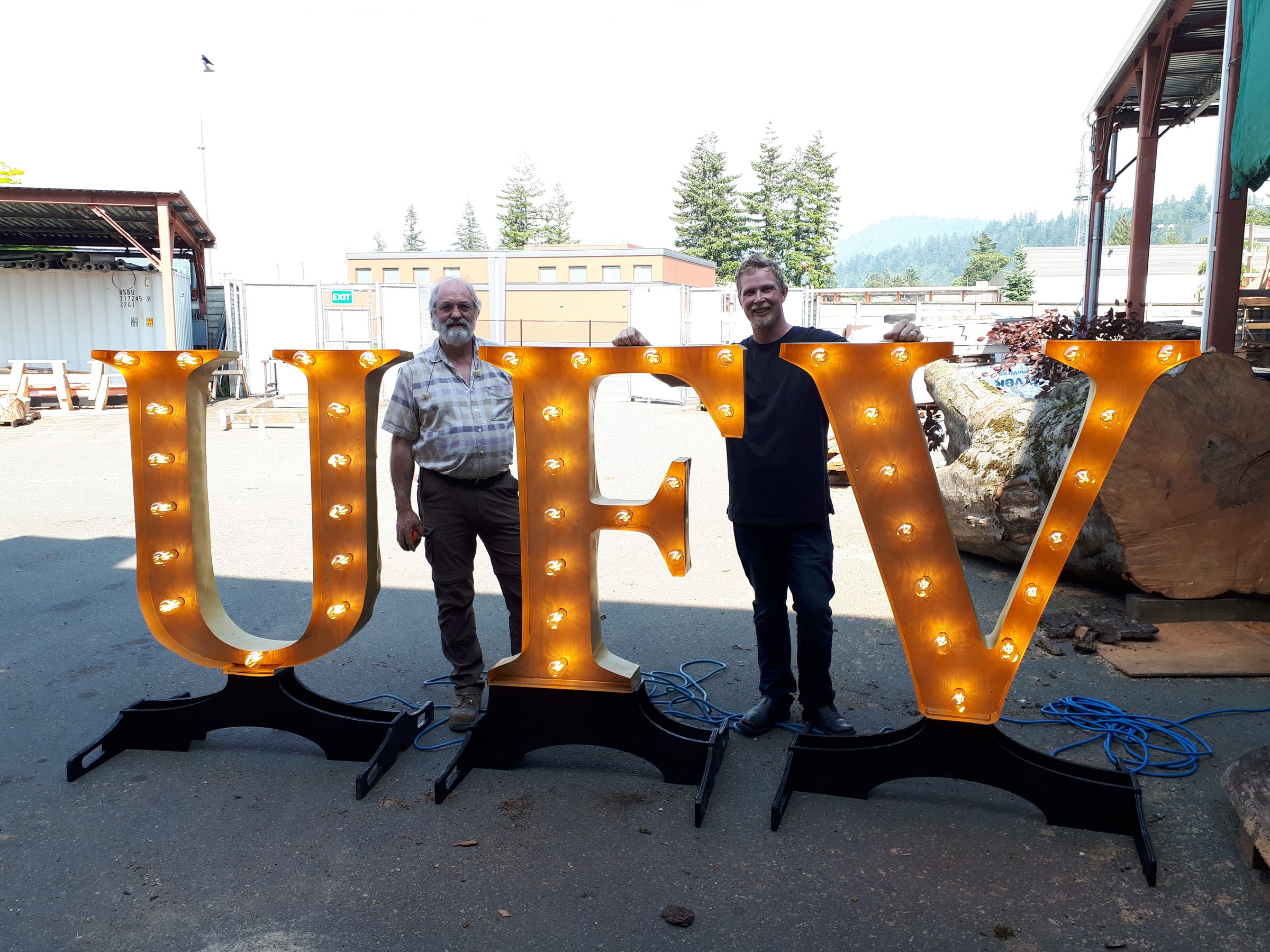 Massive "Marquee Letter" Decorations! : 14 Steps (with Pictures ...