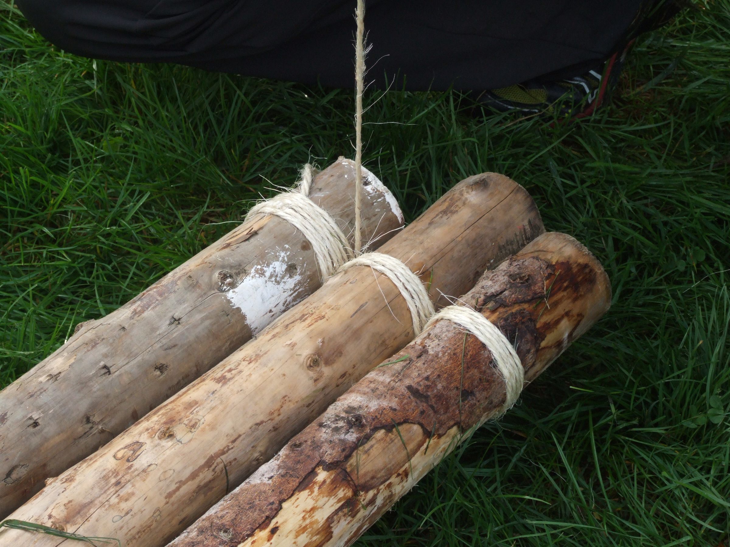 Figure of 8 Lashing (Tripod Lashing) : 6 Steps - Instructables