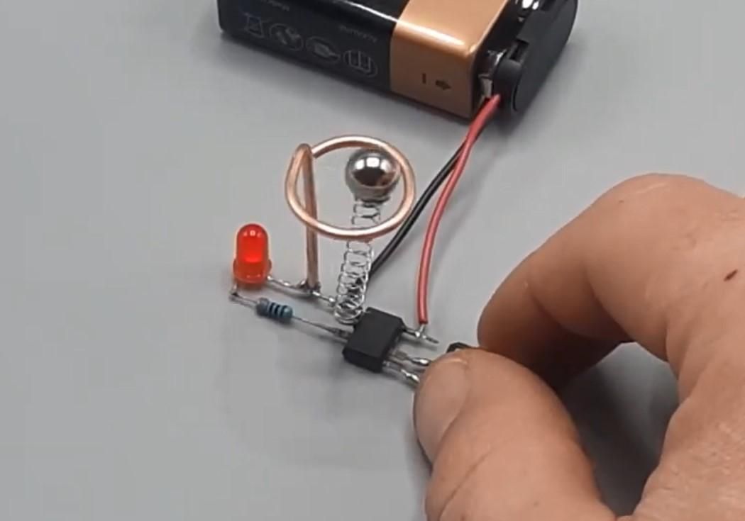 How to Make a Vibration Sensor : 7 Steps (with Pictures) - Instructables