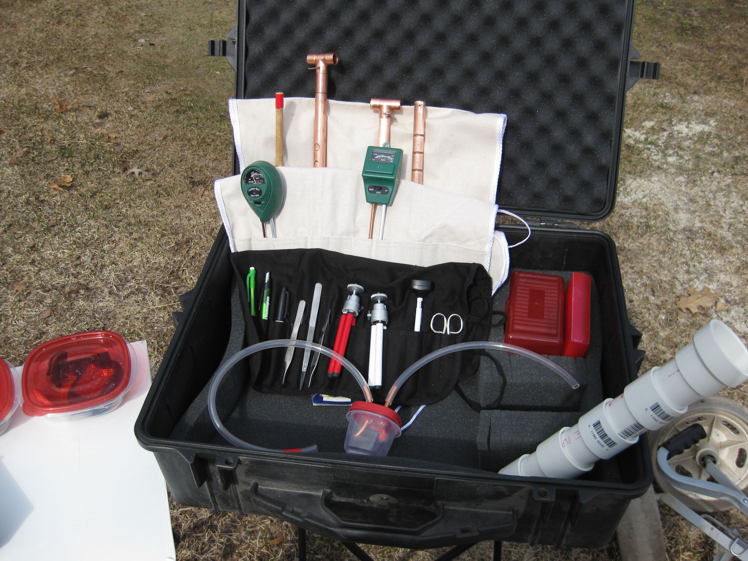 PORTABLE ANT STUDY FIELD WORKSTATION : 9 Steps - Instructables