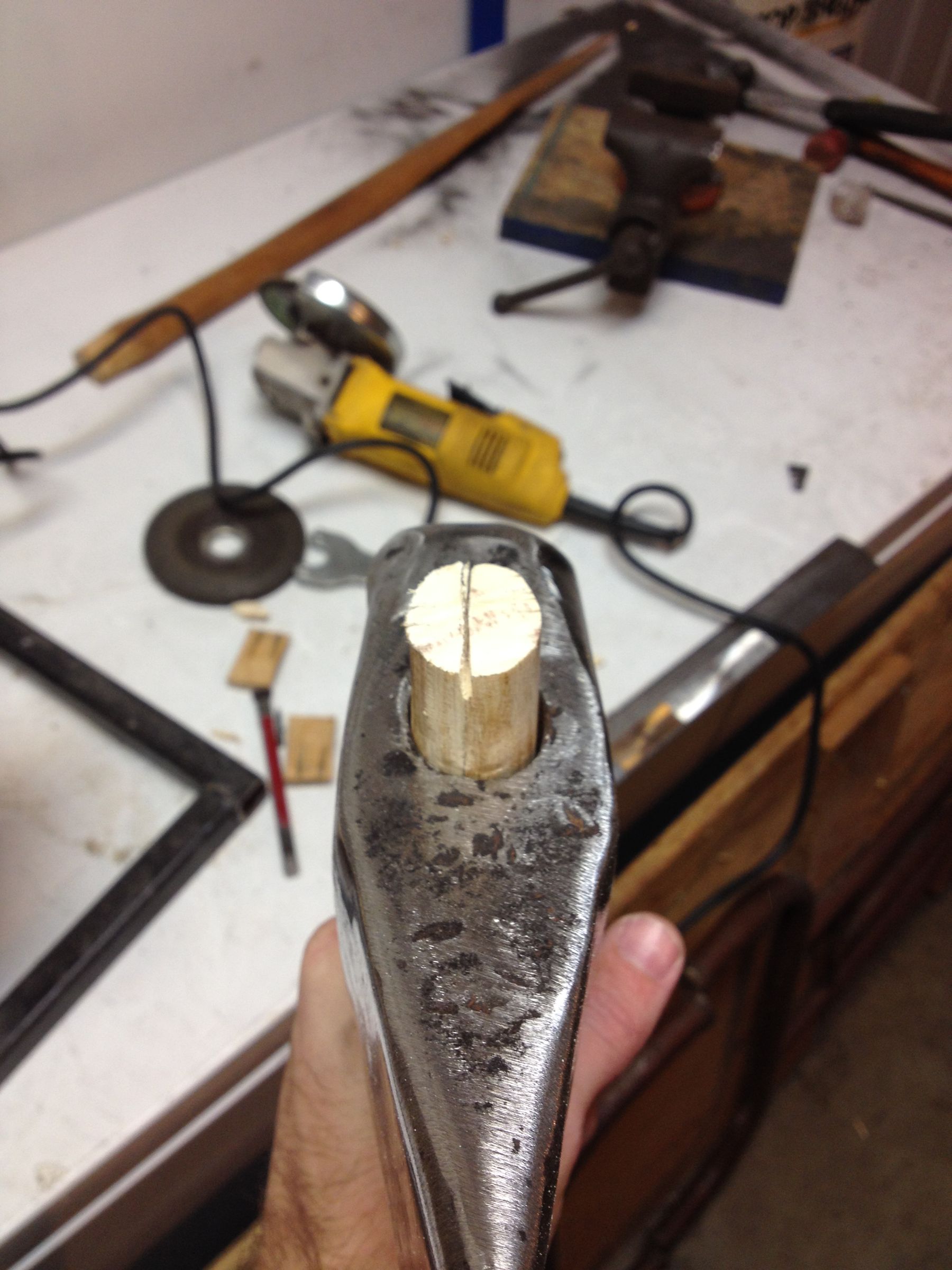 How to Re-handle an Axe... : 6 Steps (with Pictures) - Instructables