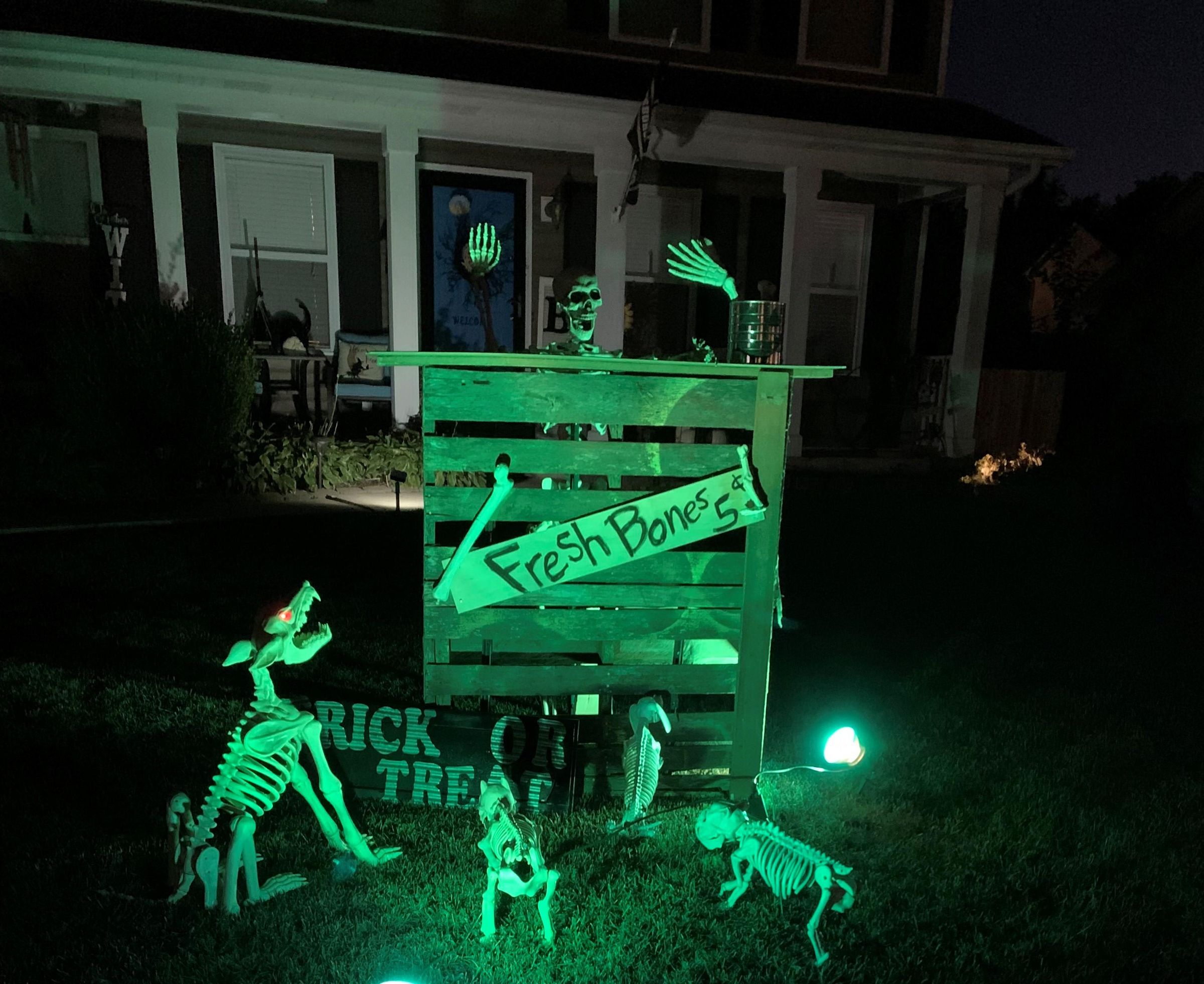 Fresh Bones 5 Cents Stand - Instructables
