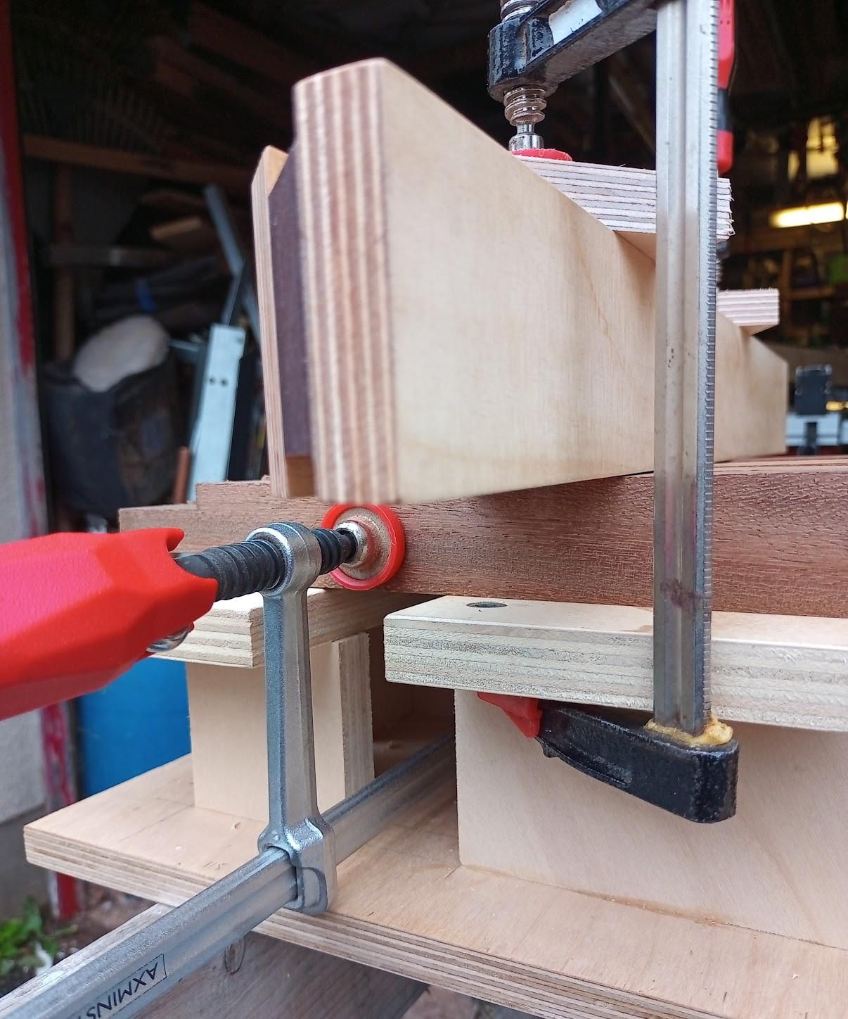 Clamping & Layout Worktop : 8 Steps (with Pictures) - Instructables