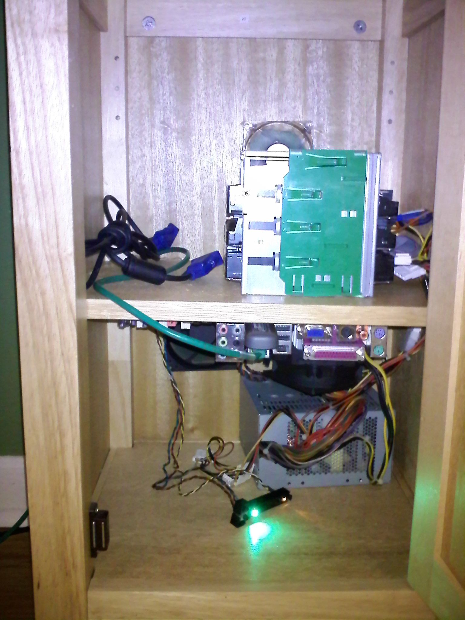 Hidden Computer - Instructables