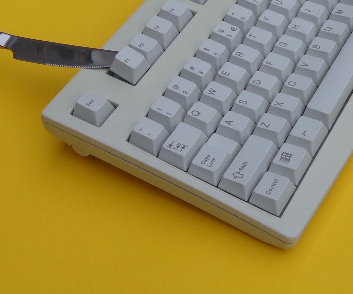 Keyboard Hack Using a Paperclip : 8 Steps (with Pictures) - Instructables