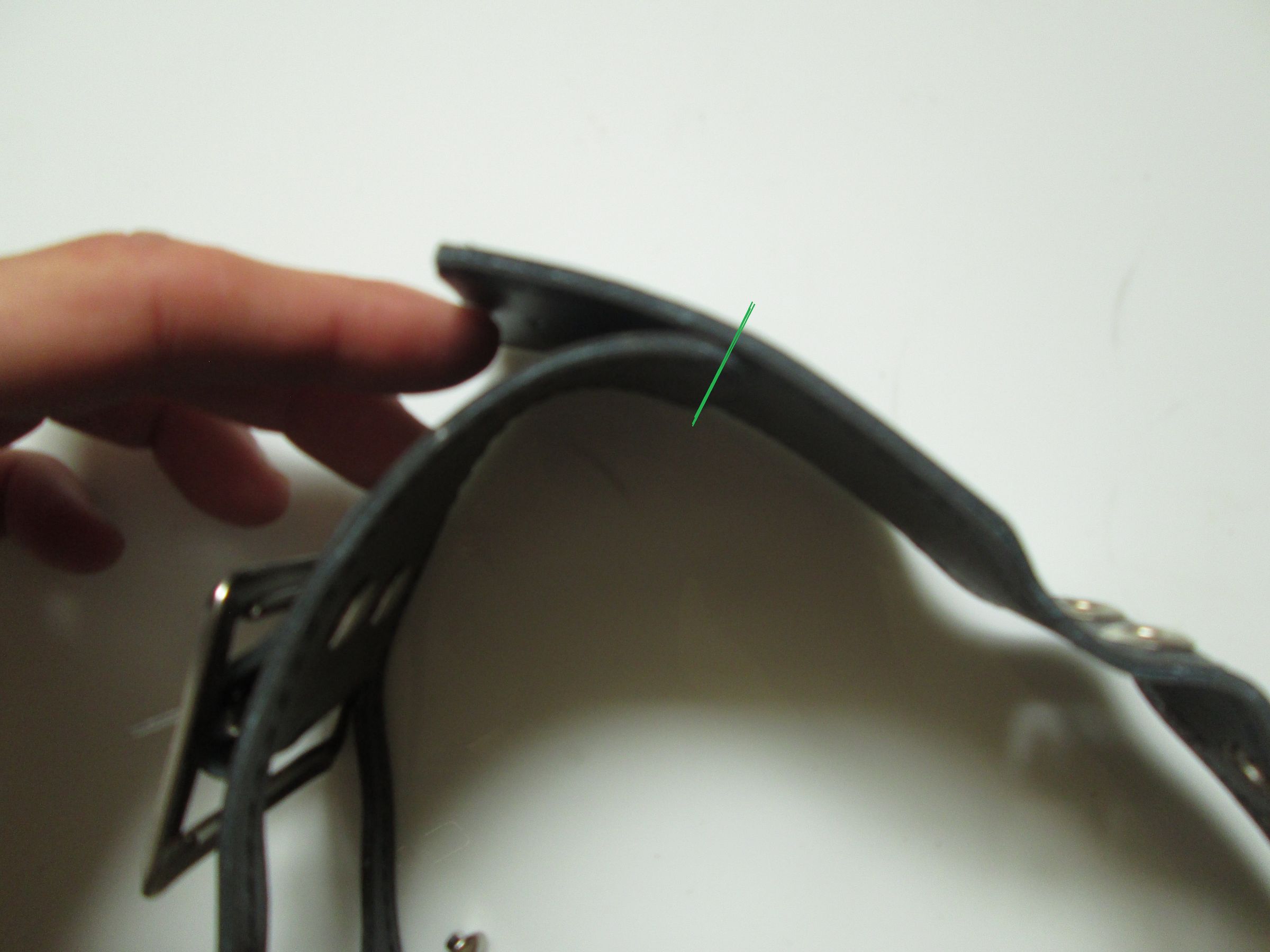 Make Handcuffs From a Suitcase : 5 Steps (with Pictures) - Instructables