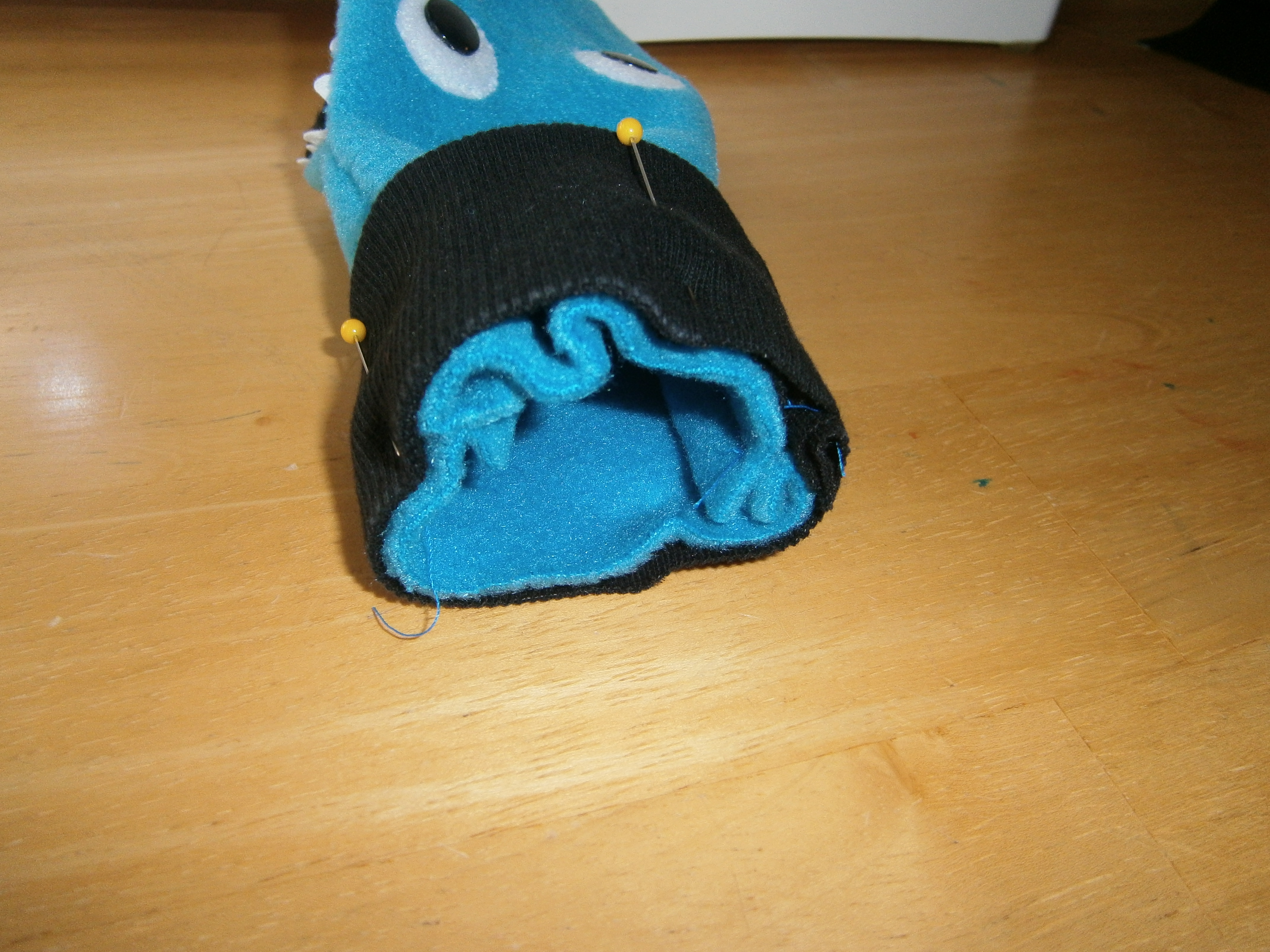 Monster Mittens : 18 Steps (with Pictures) - Instructables