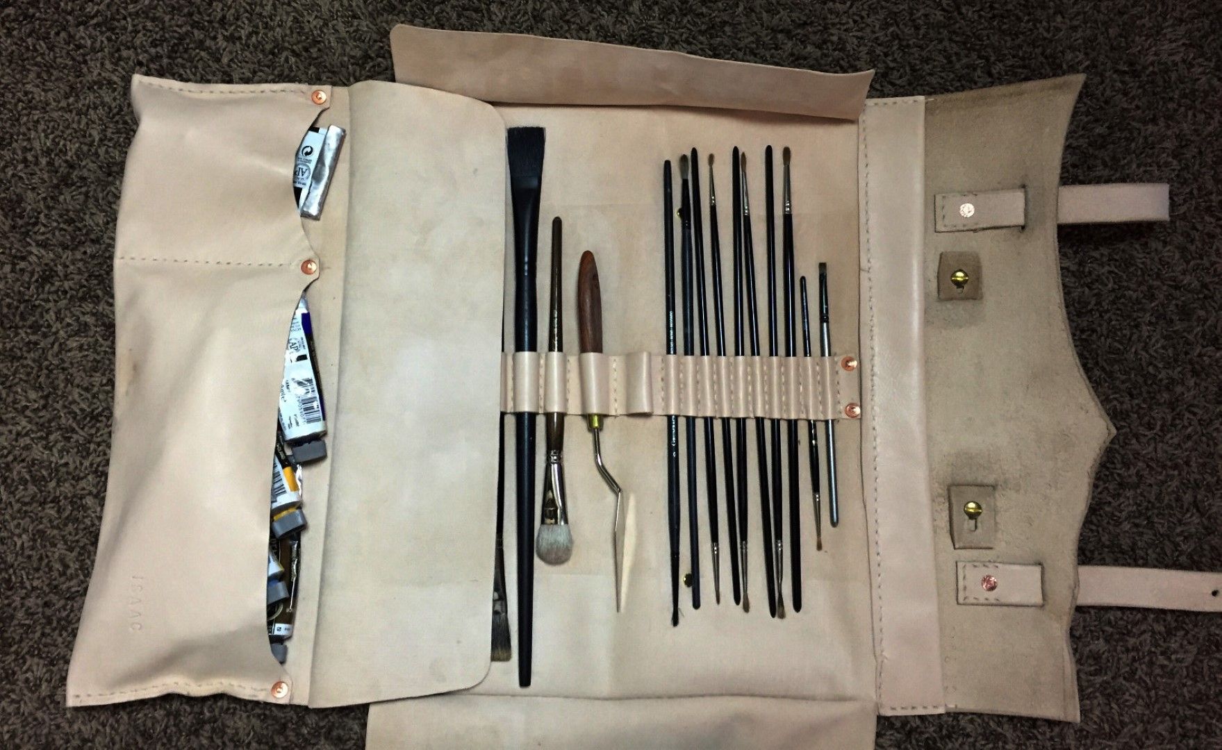 Paint Brush, Leather Tool Roll : 4 Steps (with Pictures) - Instructables