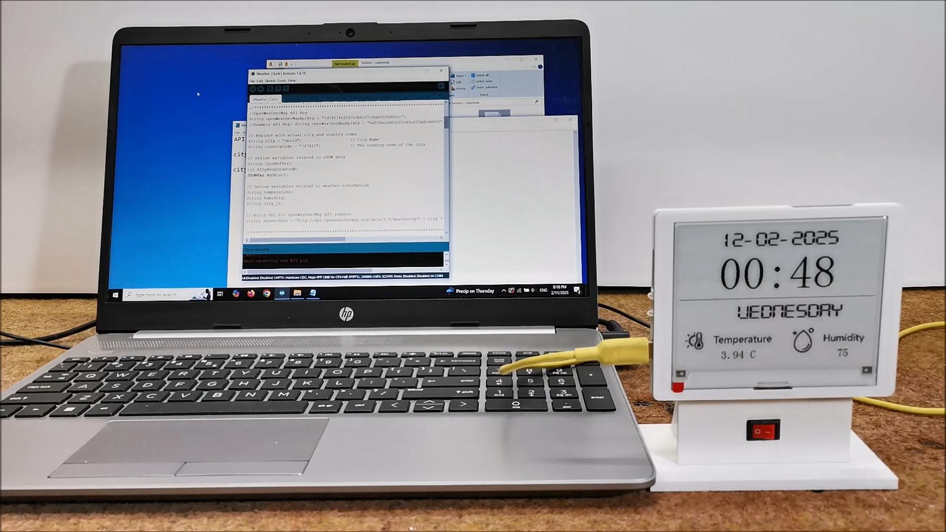 ELECROW CrowPanel ESP32 4.2” E-paper Wi-Fi Info-Dispaly Project : 5 ...