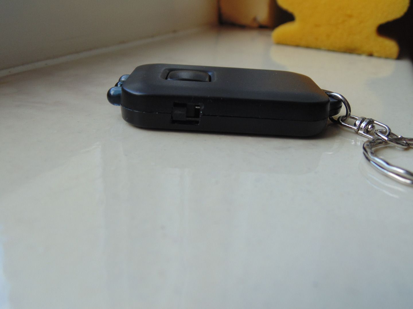 TV B Gone Keychain : 9 Steps (with Pictures) - Instructables