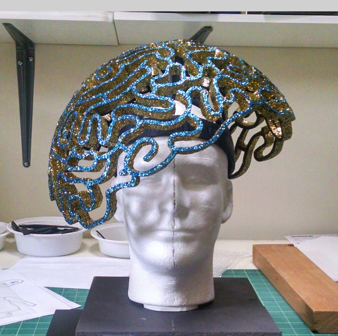 Brain Coral Headpiece : 12 Steps (with Pictures) - Instructables