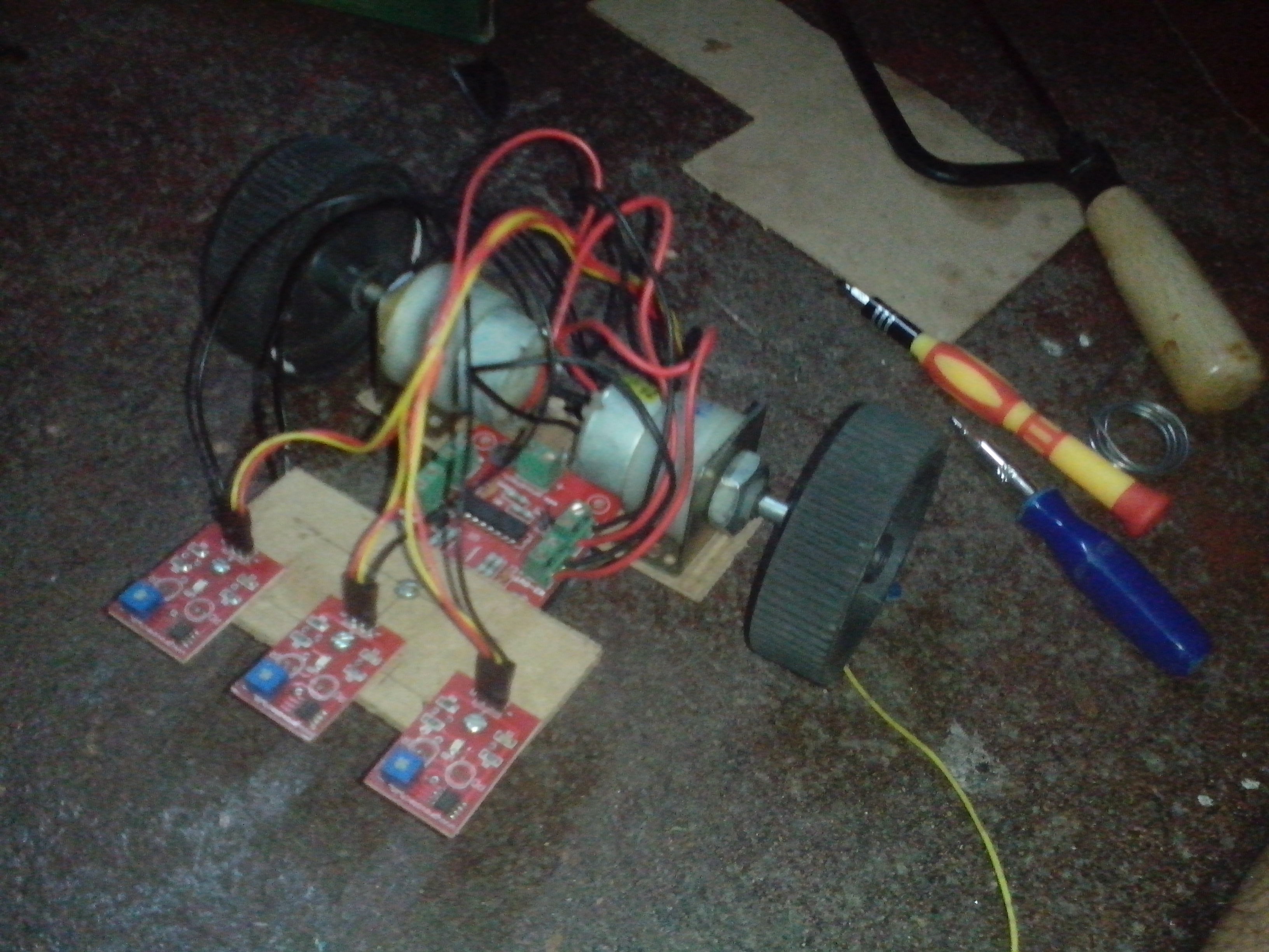 Autonomous Line Follower Robot : 6 Steps - Instructables