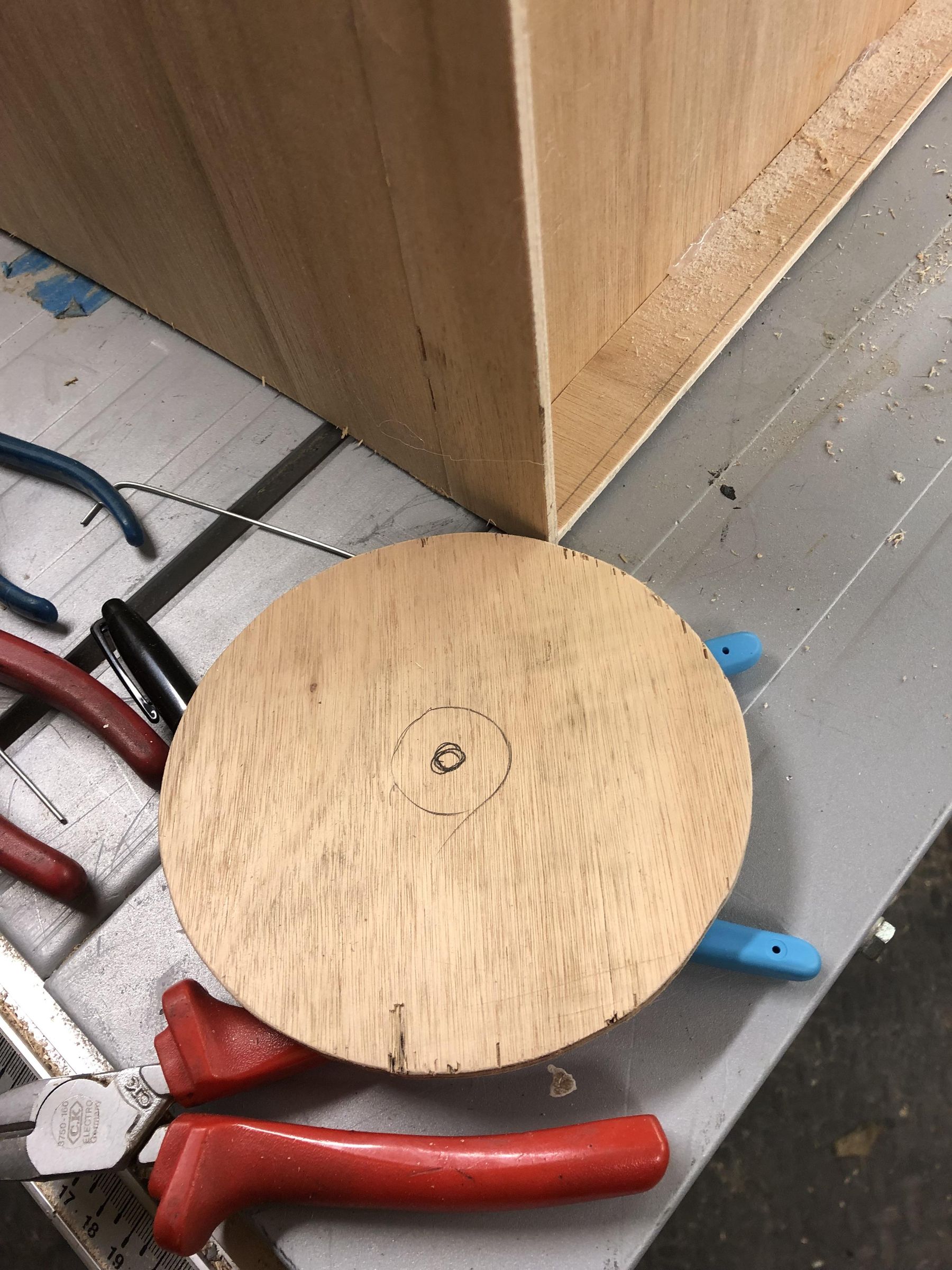 Rattle Spray Can Micro Spray Booth With Turntable : 5 Steps (with ...