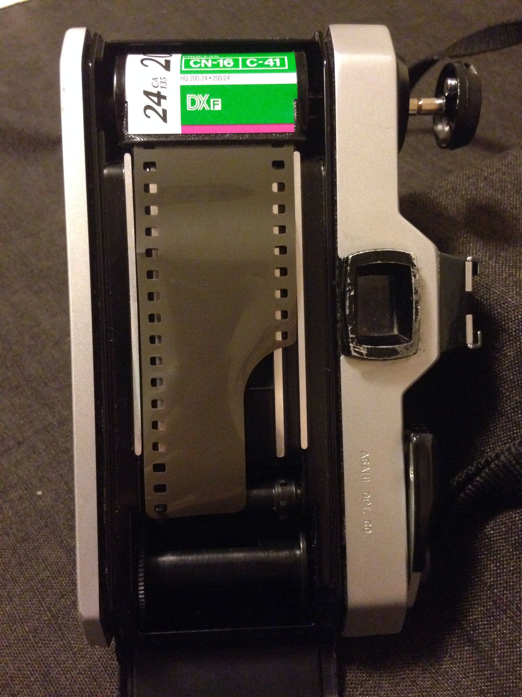 A Beginners Guide to 35mm Film Photography : 7 Steps - Instructables