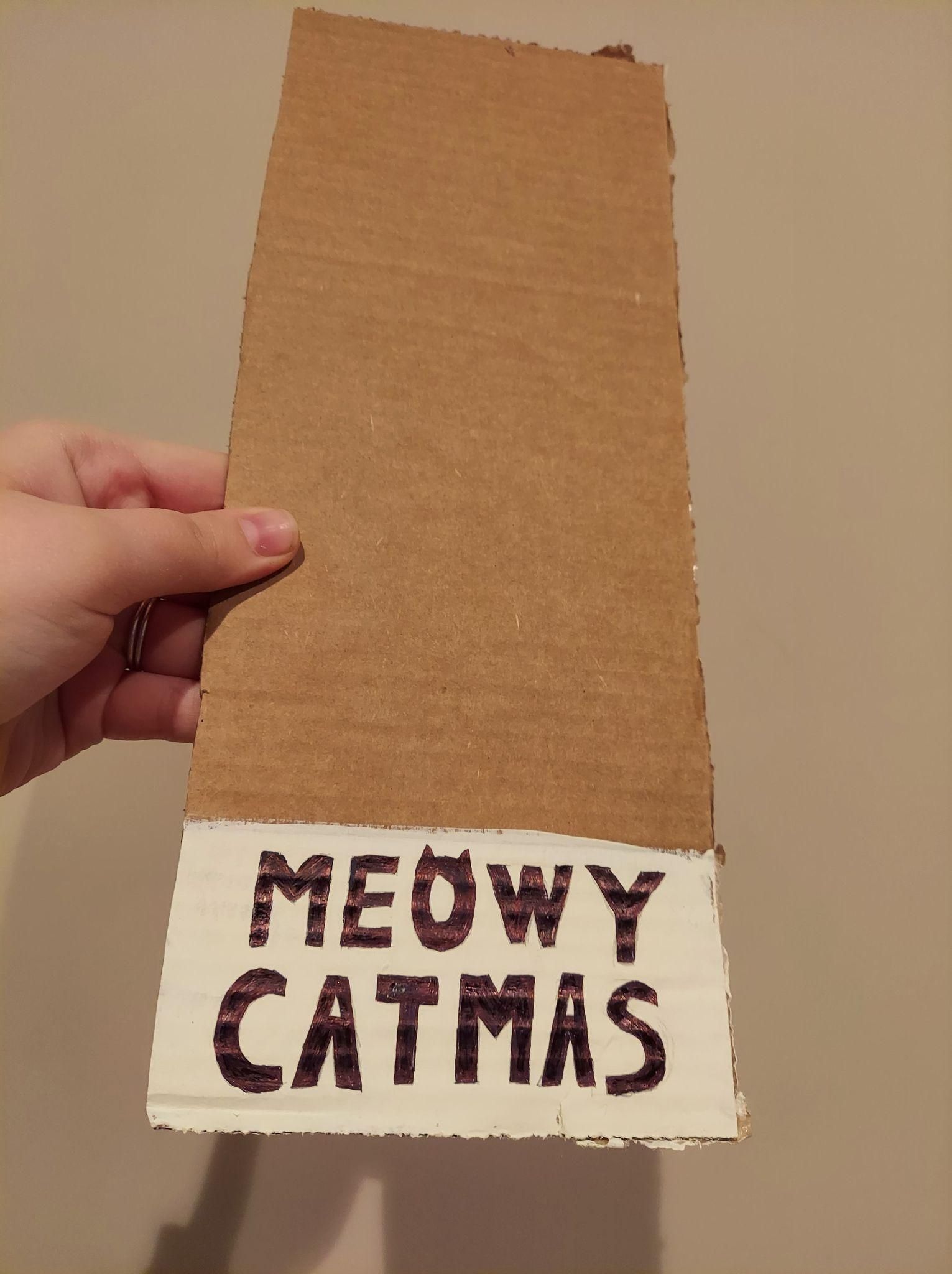 Cardboard Gingerbread Cat House : 12 Steps (with Pictures) - Instructables