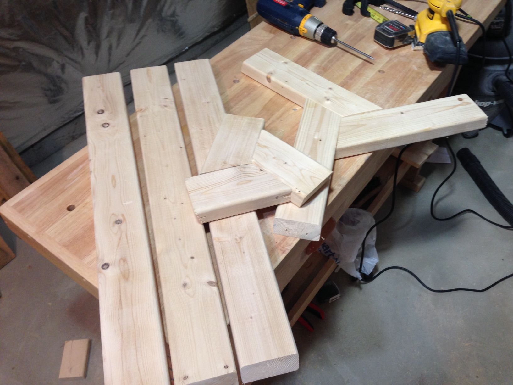 Simple Round Table : 15 Steps (with Pictures) - Instructables