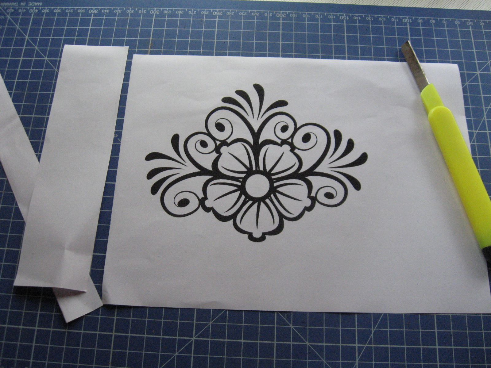 Rangoli Stencil With Waste Plastic Casing : 5 Steps (with Pictures ...