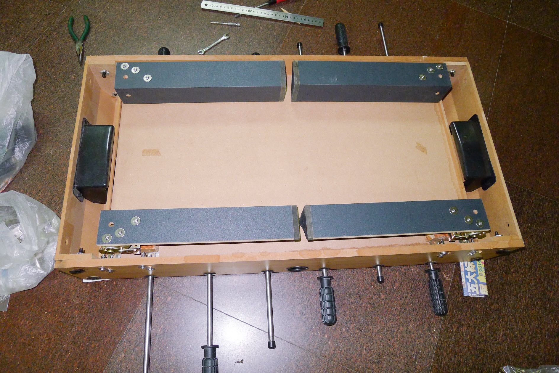 DIY the Table Football's Leg Foldable : 9 Steps - Instructables