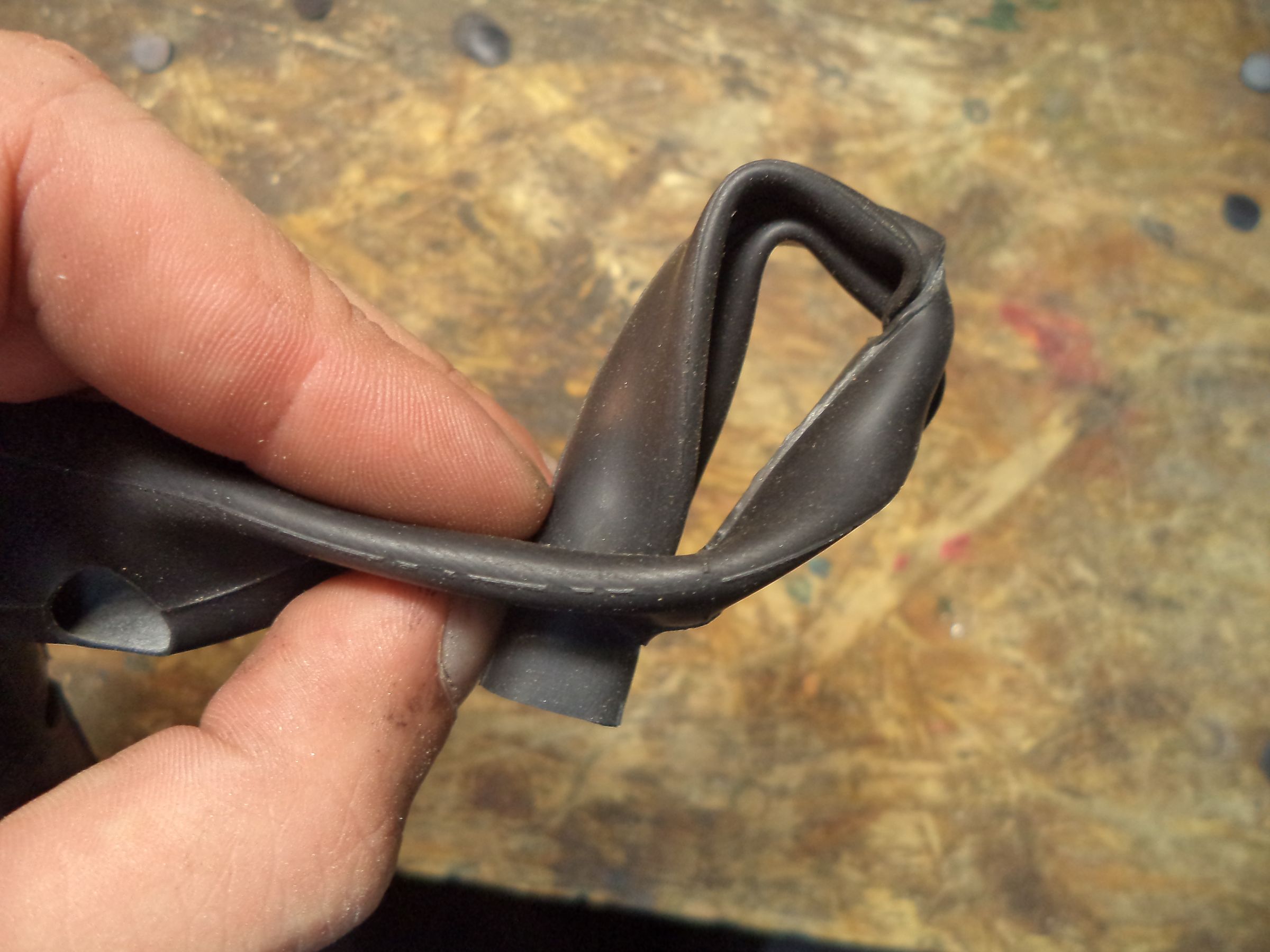 Backpack Cargo Net From Inner Tubes : 26 Steps (with Pictures ...
